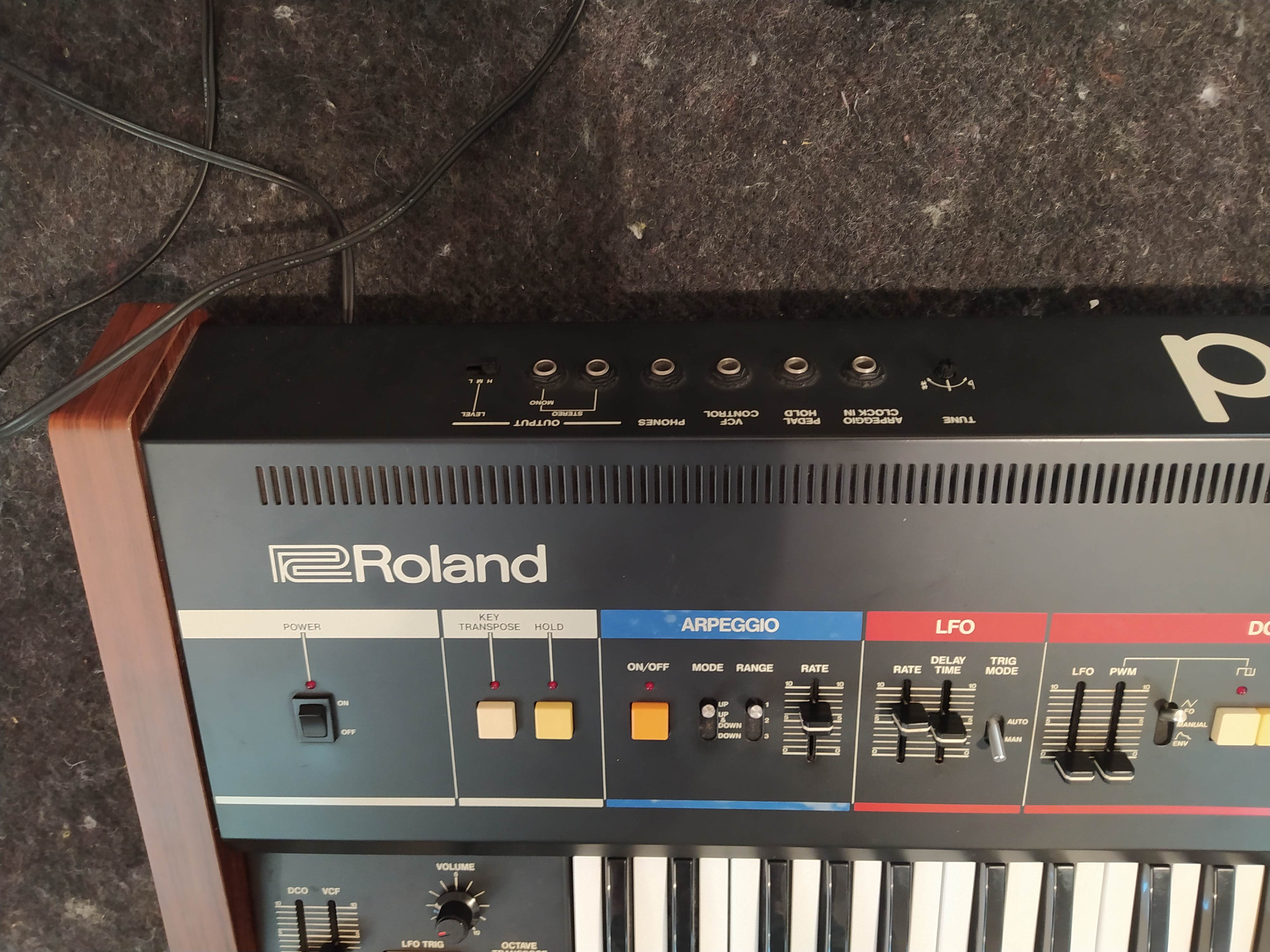 JUNO-6 - Roland JUNO-6 - Audiofanzine