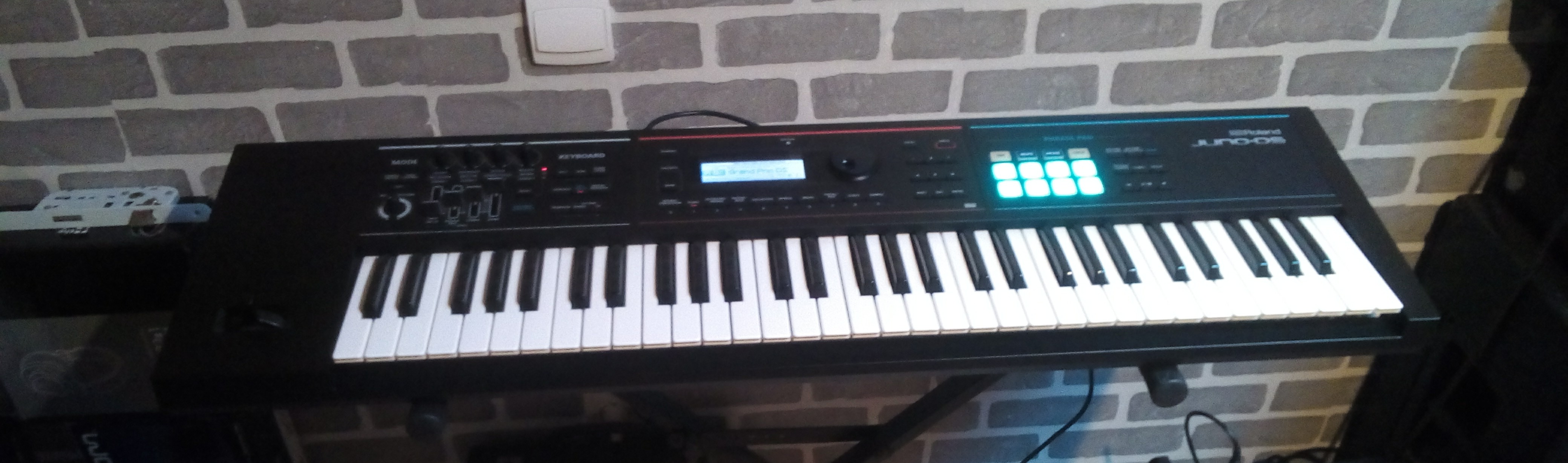 JUNO-DS61 - Roland JUNO-DS61 - Audiofanzine