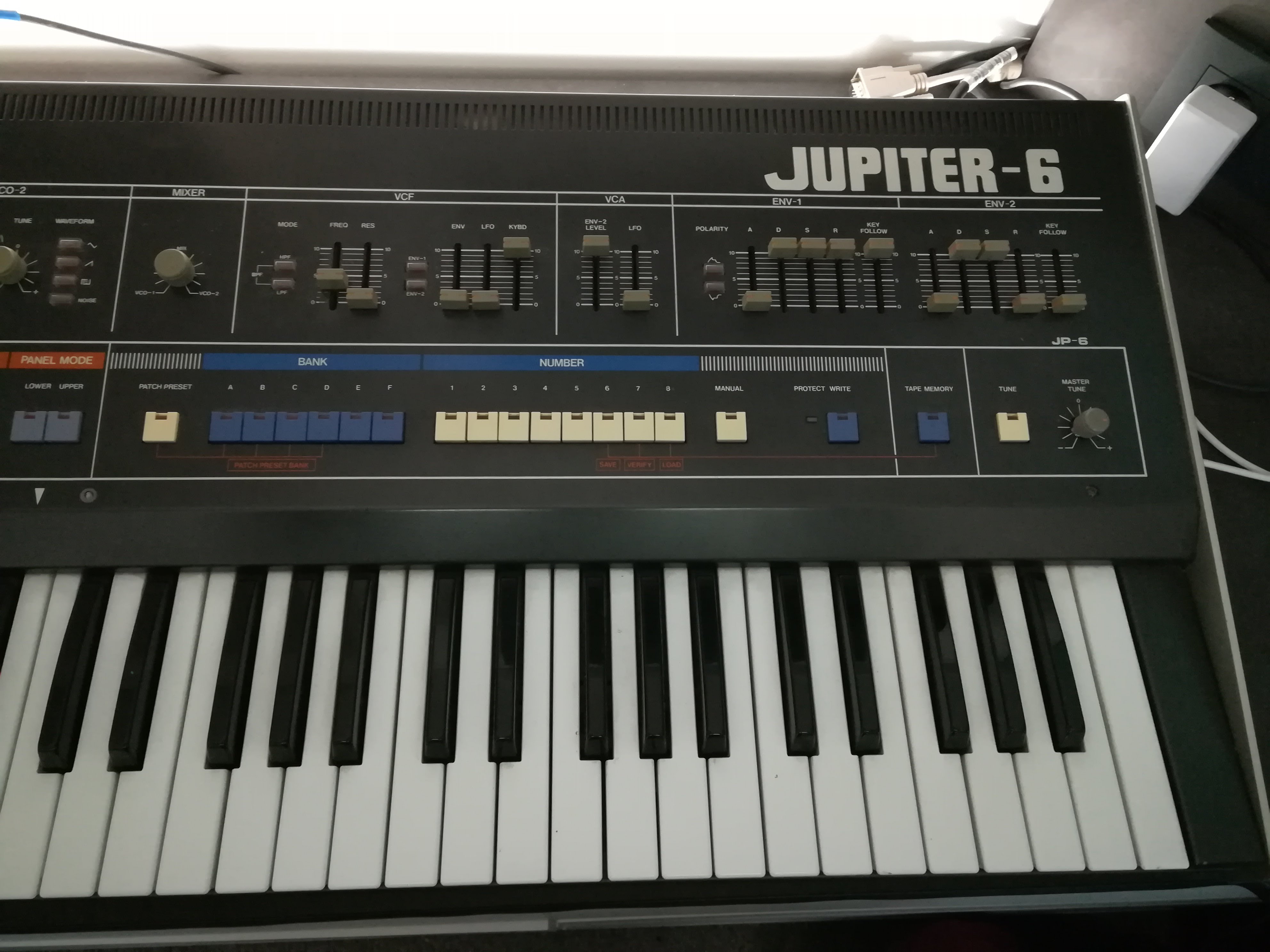 JUPITER-6 - Roland Jupiter-6 - Audiofanzine