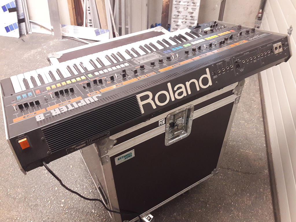 JUPITER-8 - Roland Jupiter-8 - Audiofanzine