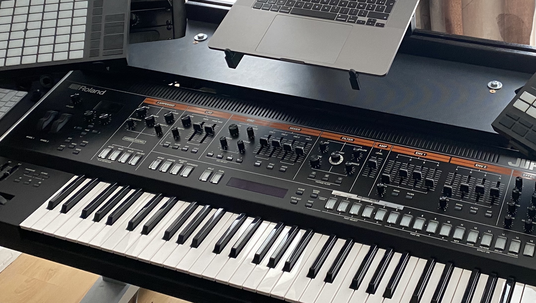 Jupiter-X - Roland Jupiter-X - Audiofanzine