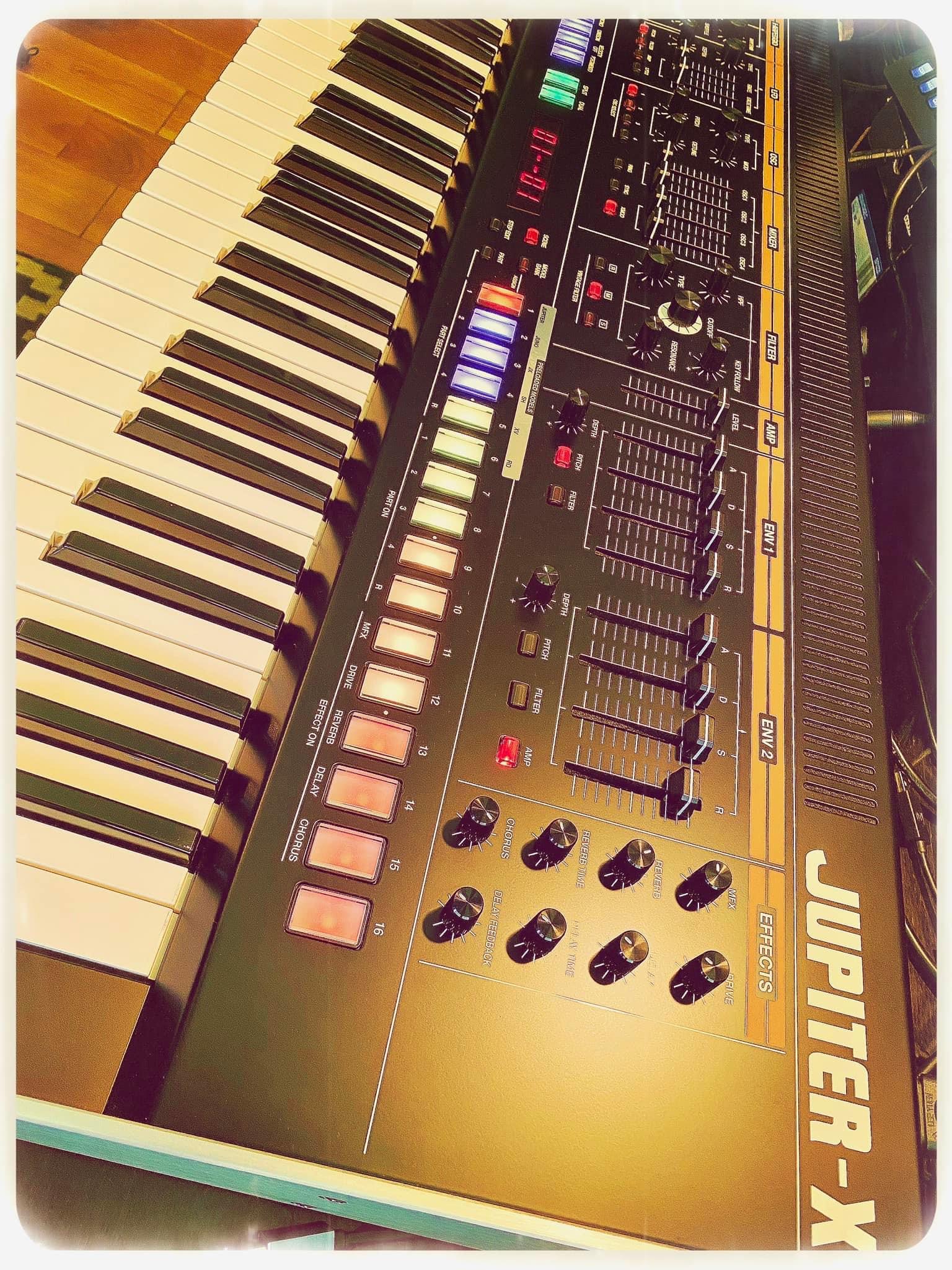 Jupiter-X - Roland Jupiter-X - Audiofanzine