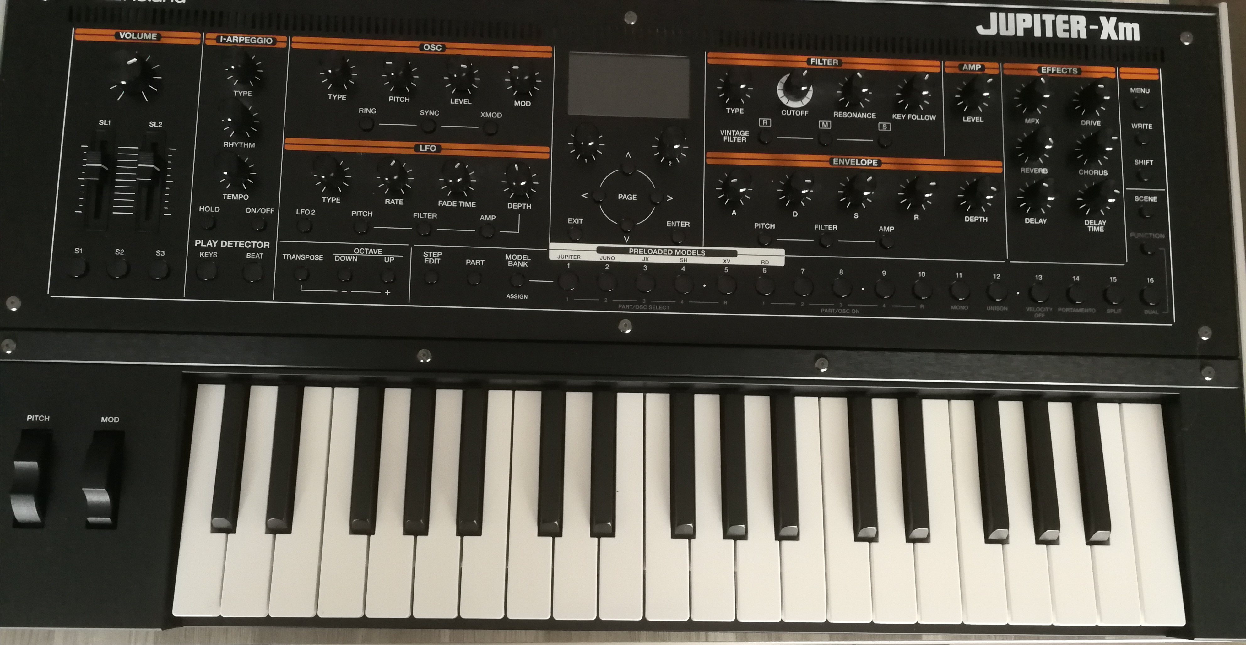 Jupiter-Xm - Roland Jupiter-Xm - Audiofanzine