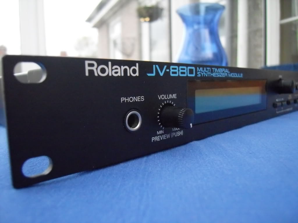 Photo Roland JV-880 : Roland JV-880 (40824) (#227097) - Audiofanzine