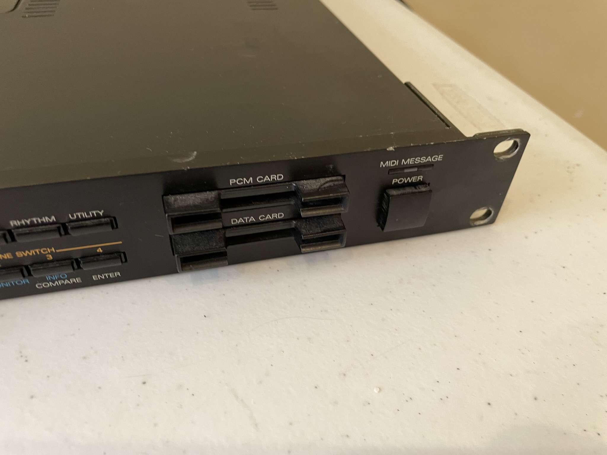 JV-880 - Roland JV-880 - Audiofanzine