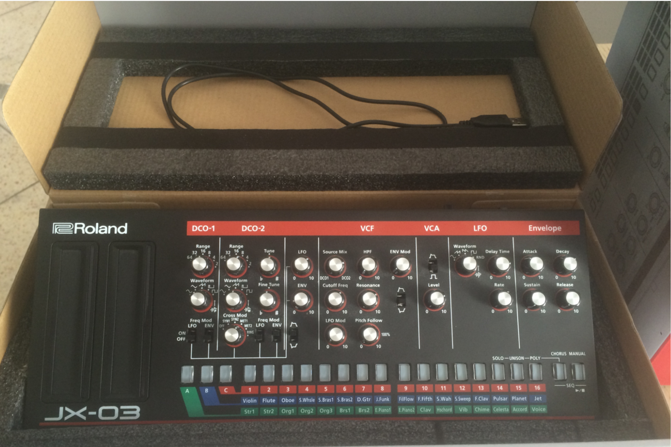 Roland JX-03 image (#1756619) - Audiofanzine