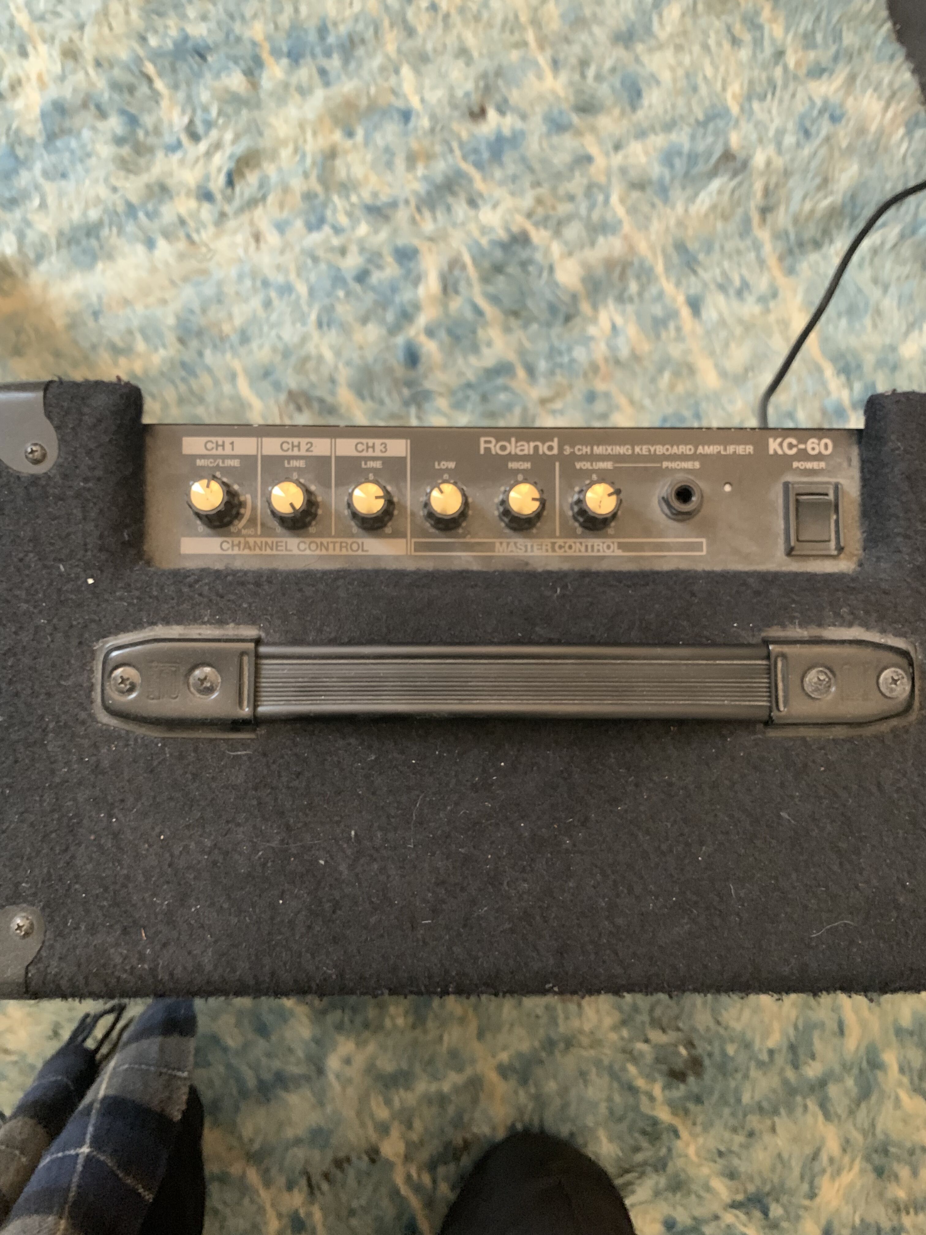 KC-60 - Roland KC-60 - Audiofanzine