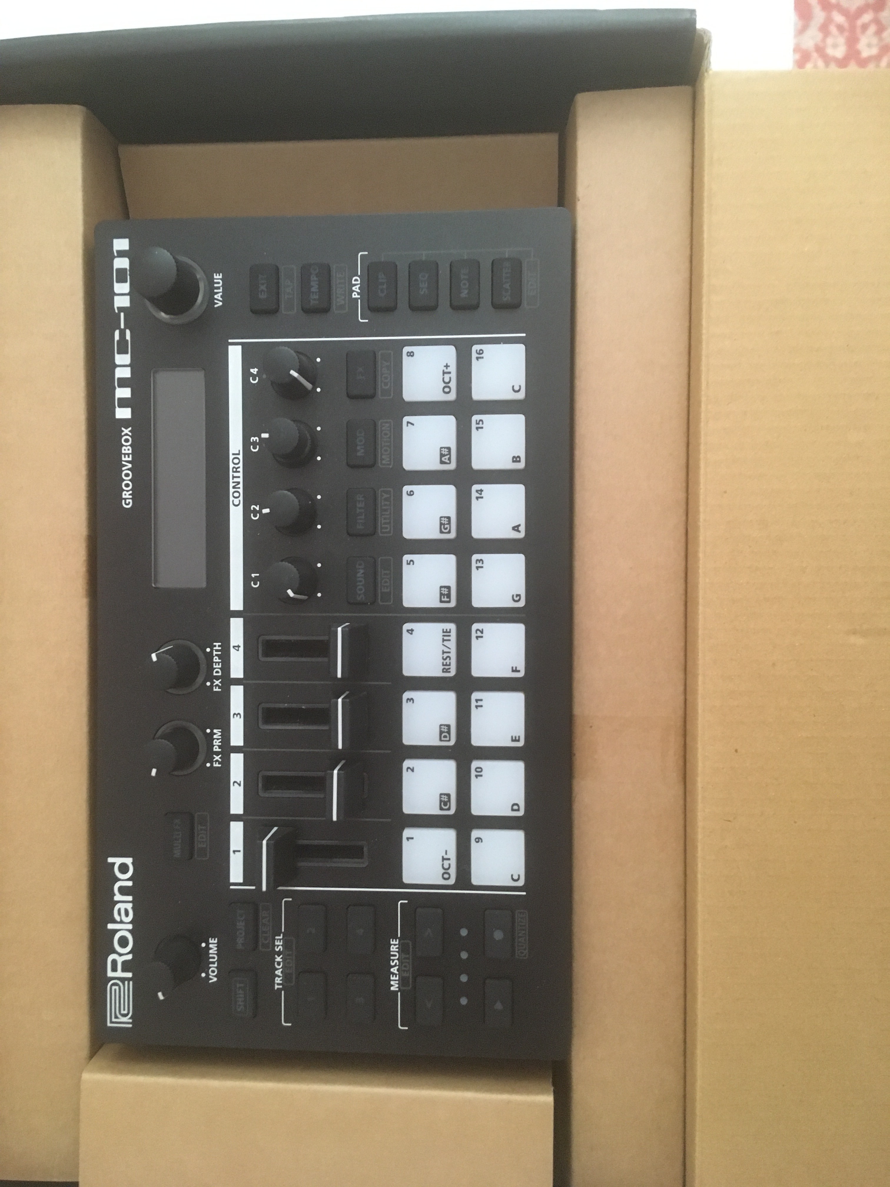 MC-101 - Roland MC-101 - Audiofanzine