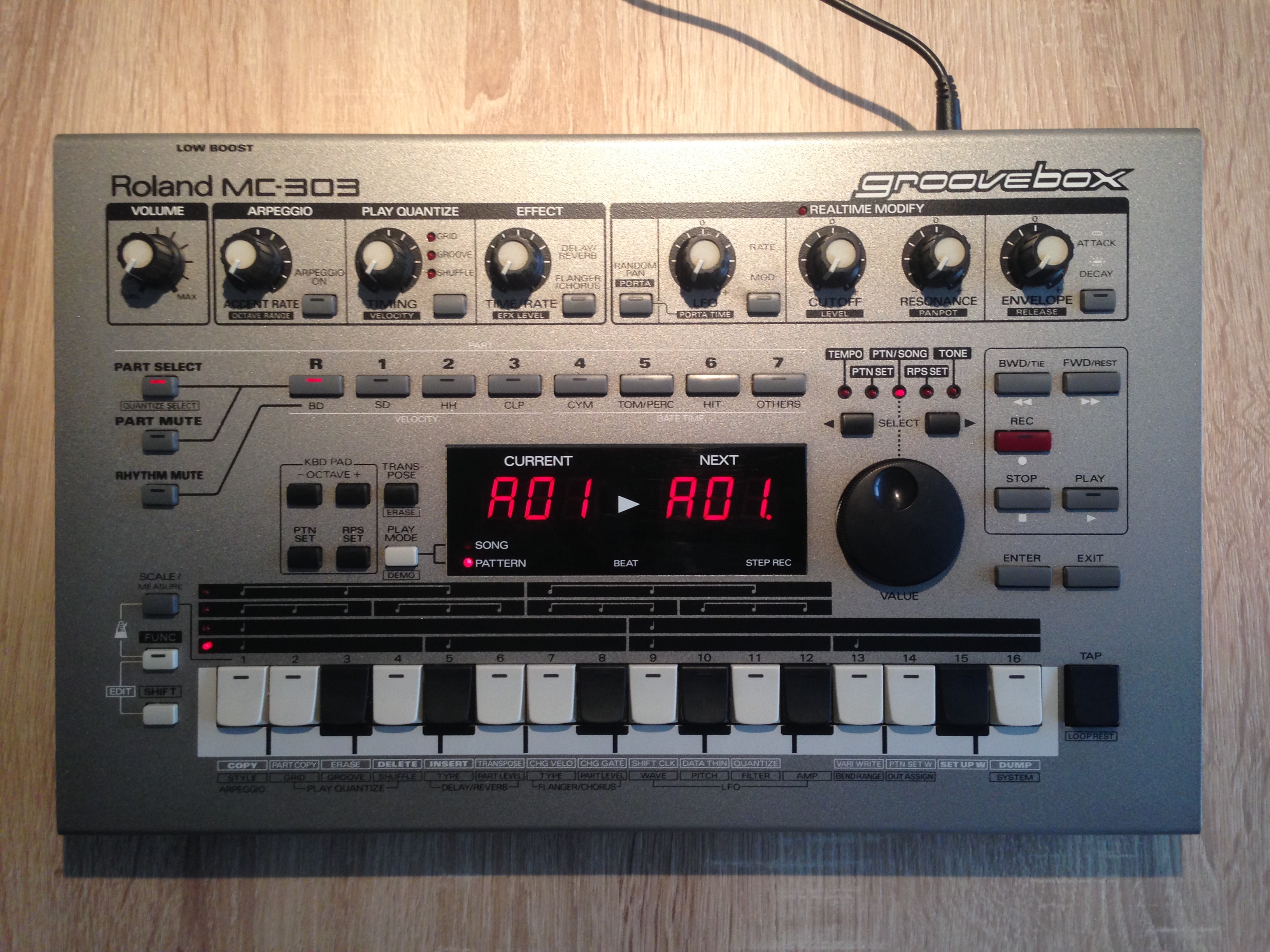 MC-303 - Roland MC-303 - Audiofanzine
