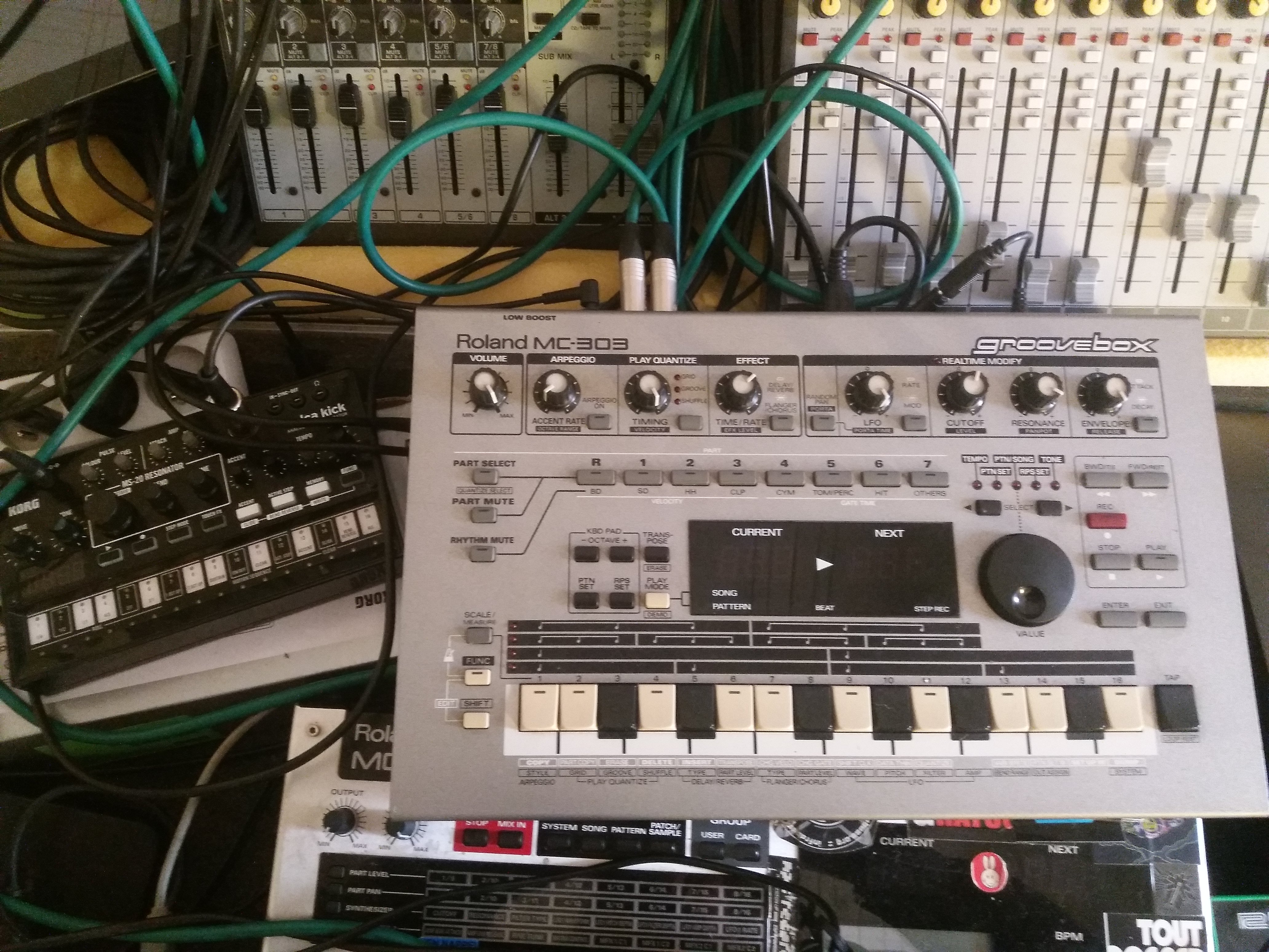 MC-303 - Roland MC-303 - Audiofanzine
