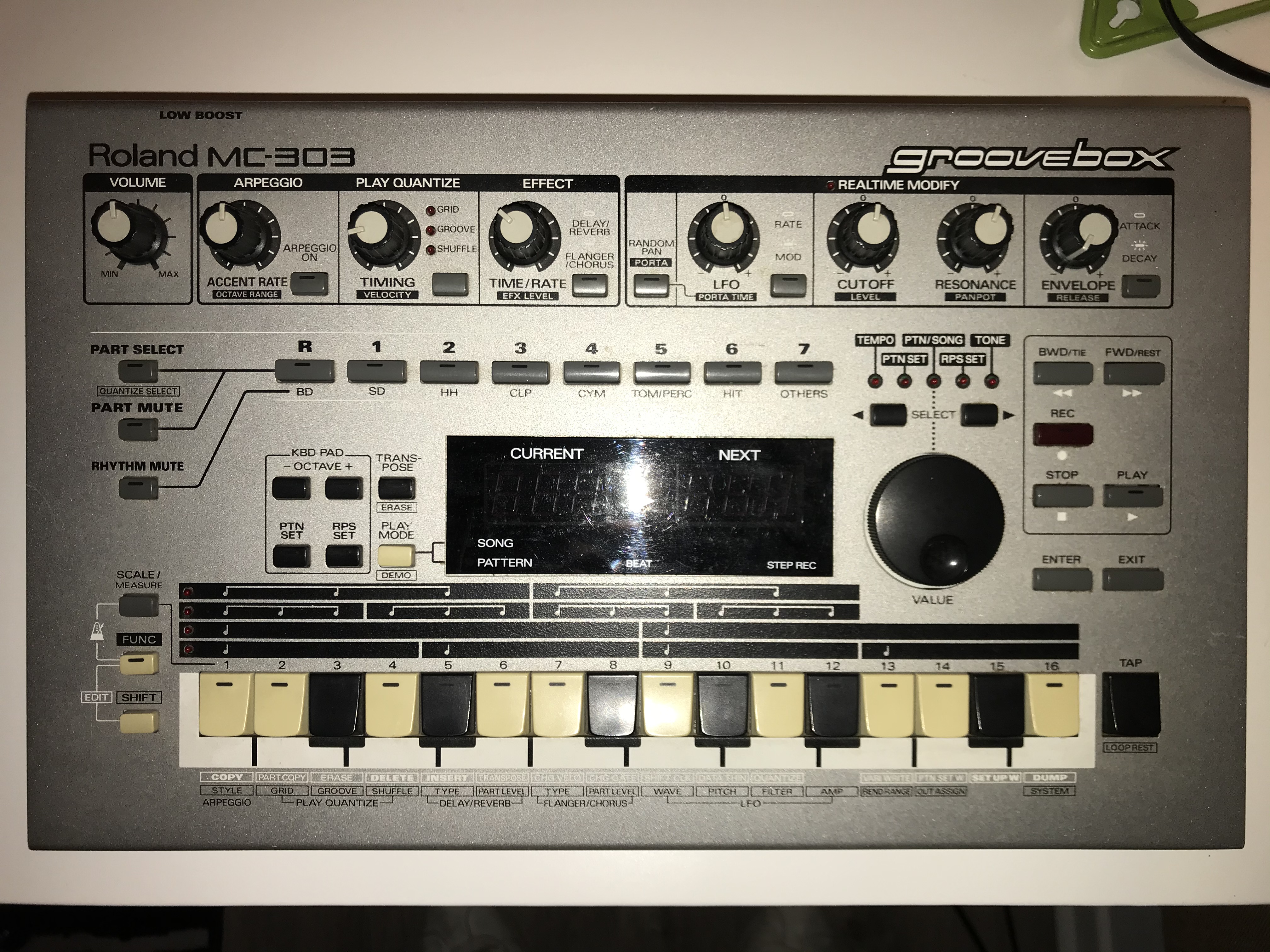 MC-303 - Roland MC-303 - Audiofanzine