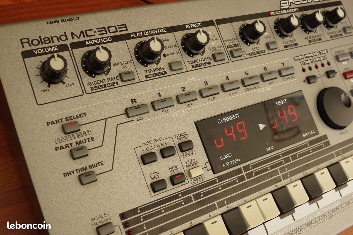 MC-303 - Roland MC-303 - Audiofanzine