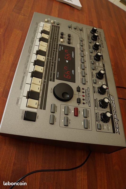 MC-303 - Roland MC-303 - Audiofanzine