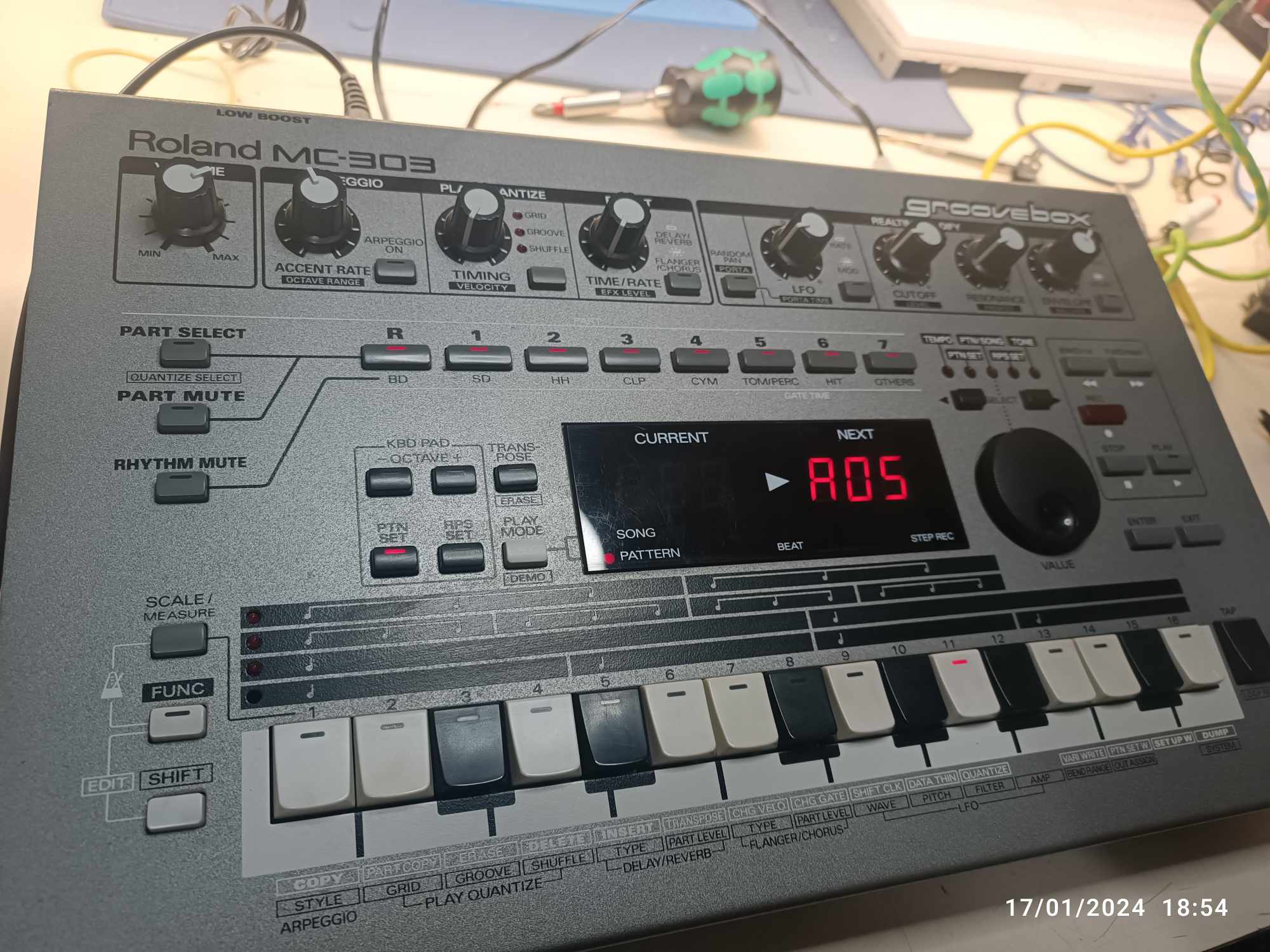 MC-303 - Roland MC-303 - Audiofanzine