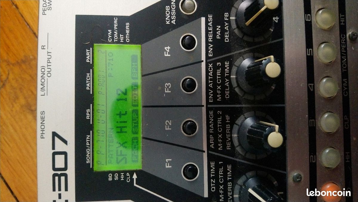 MC-307 - Roland MC-307 - Audiofanzine