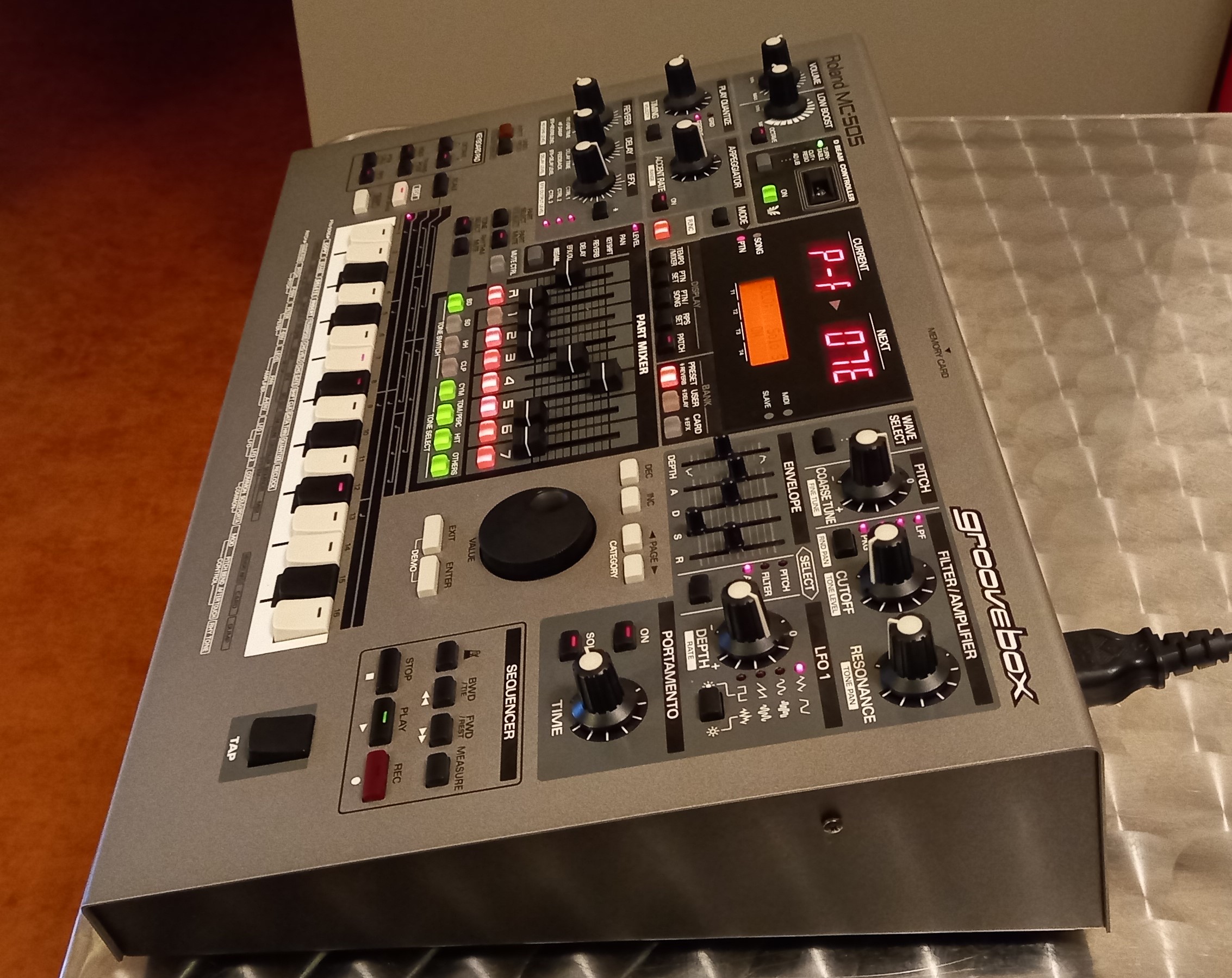 MC-505 - Roland MC-505 - Audiofanzine