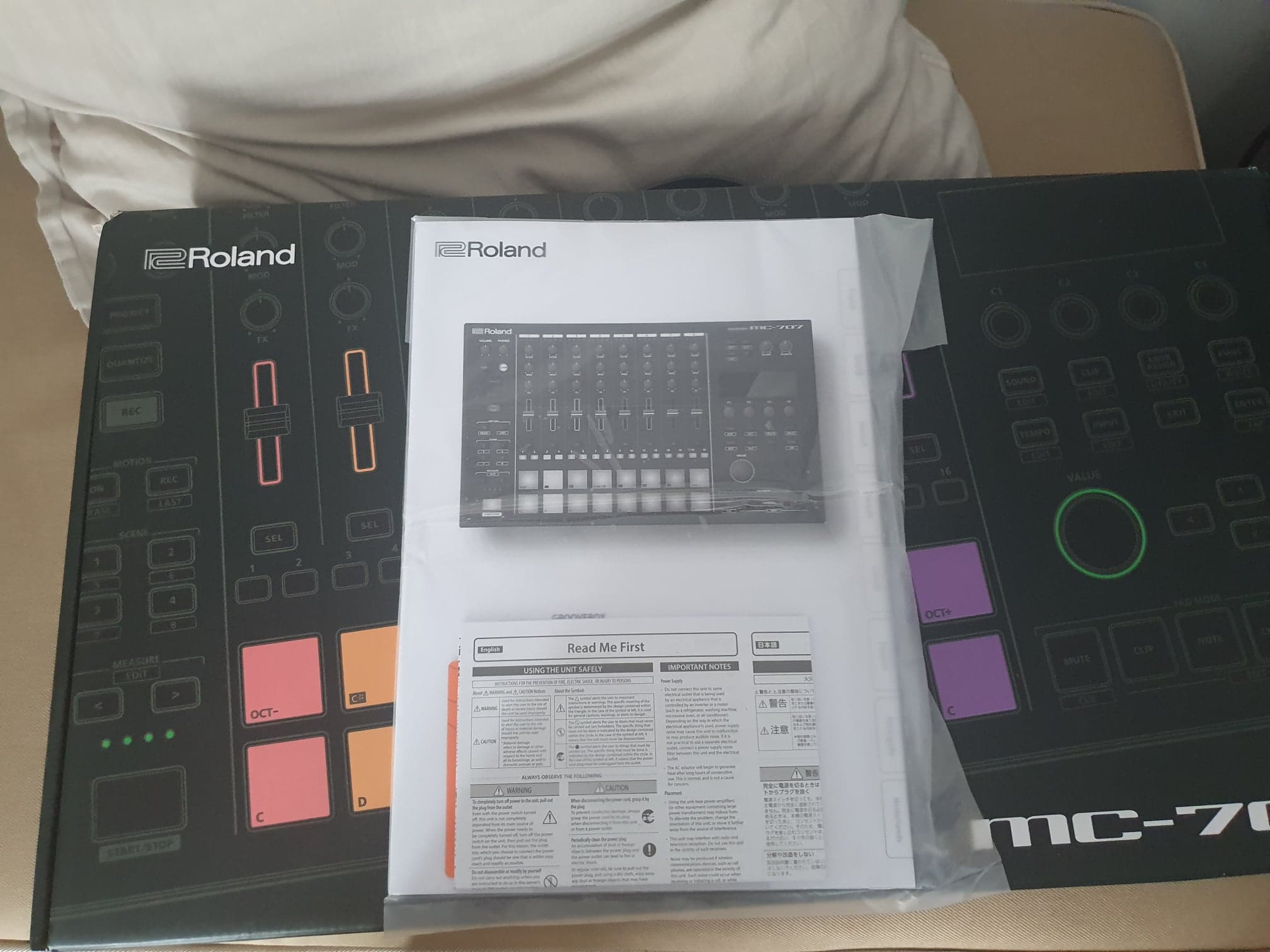 MC-707 - Roland MC-707 - Audiofanzine