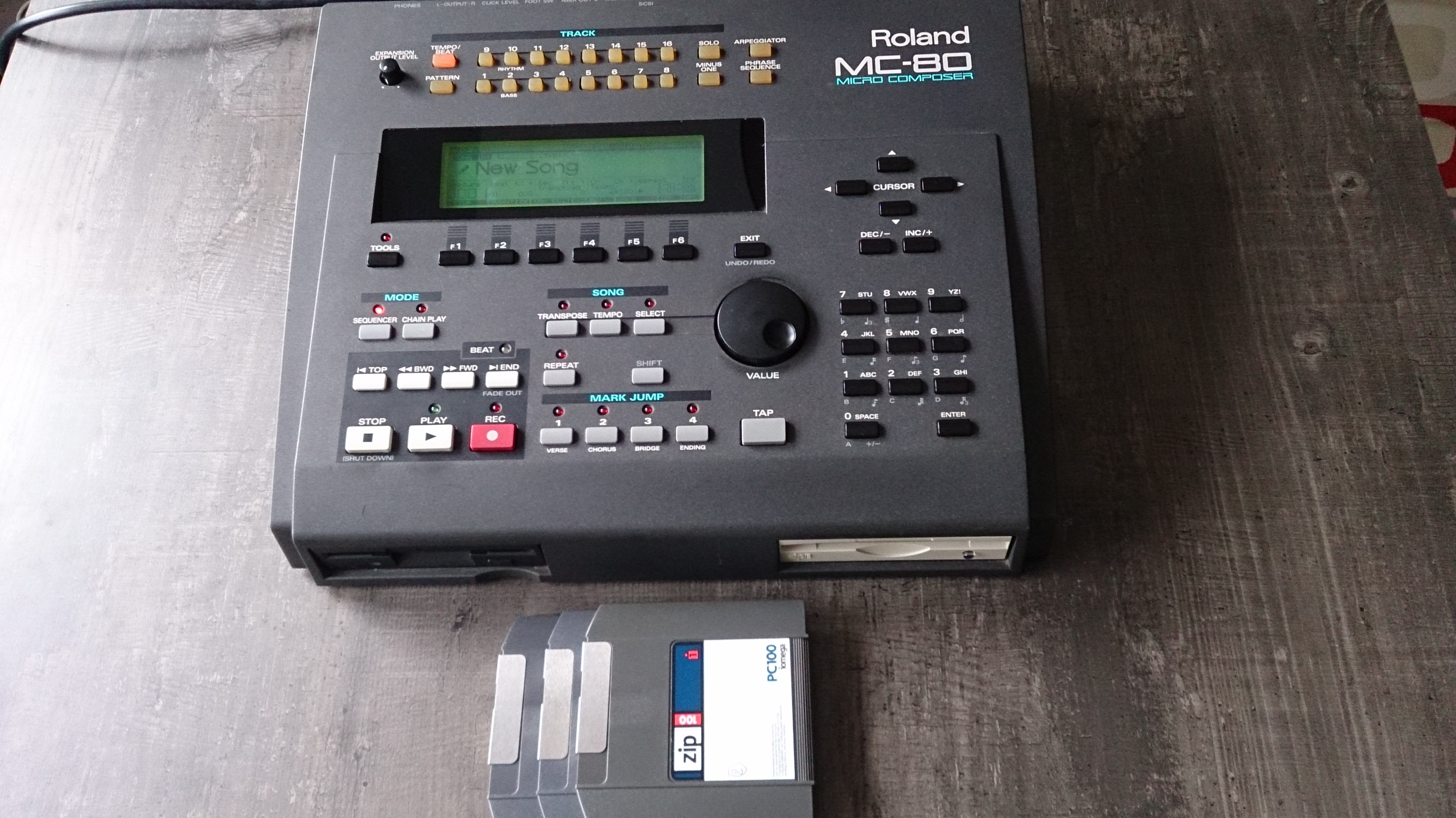 MC-80 - Roland MC-80 - Audiofanzine