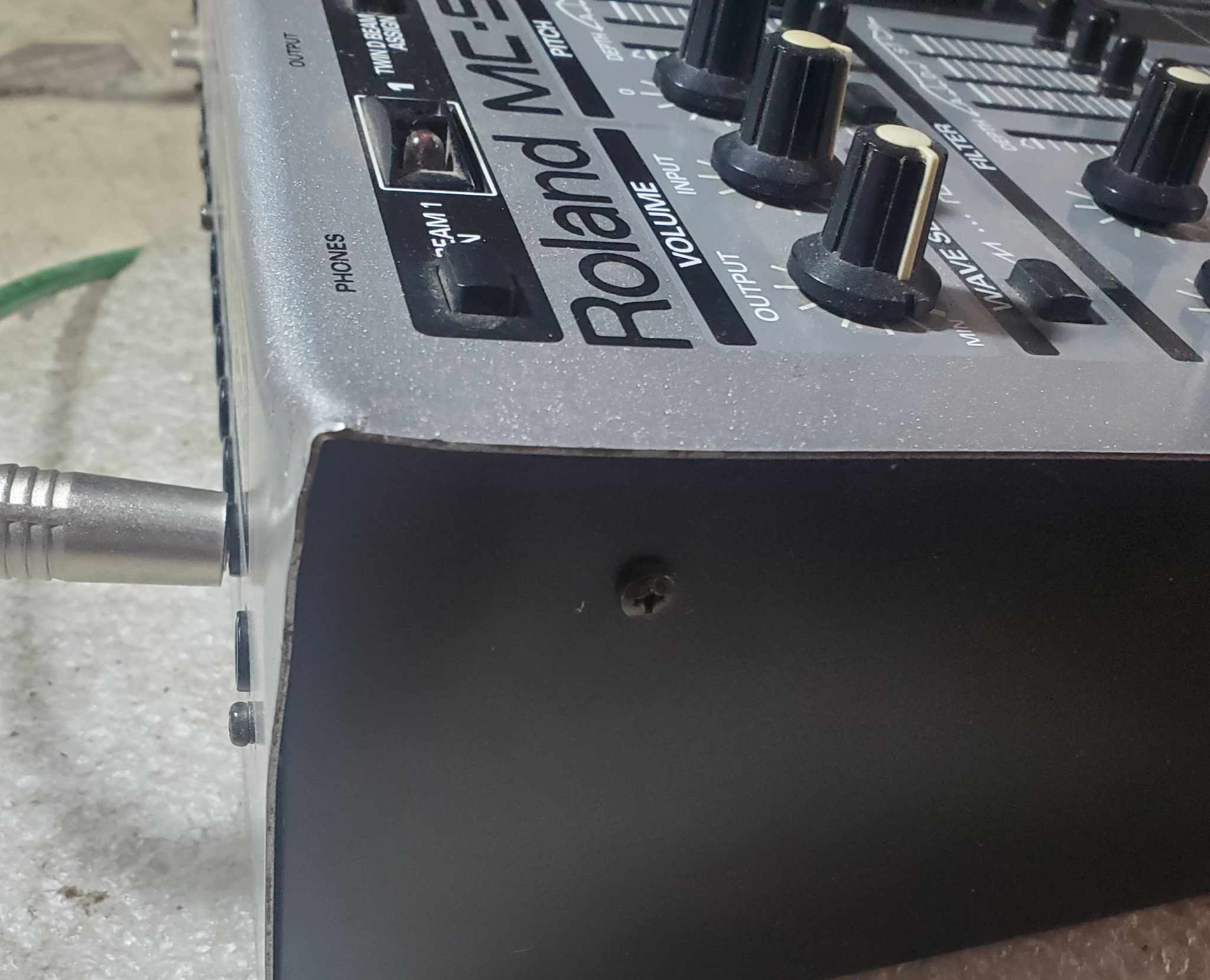 MC-909 Sampling Groovebox - Roland MC-909 Sampling Groovebox - Audiofanzine