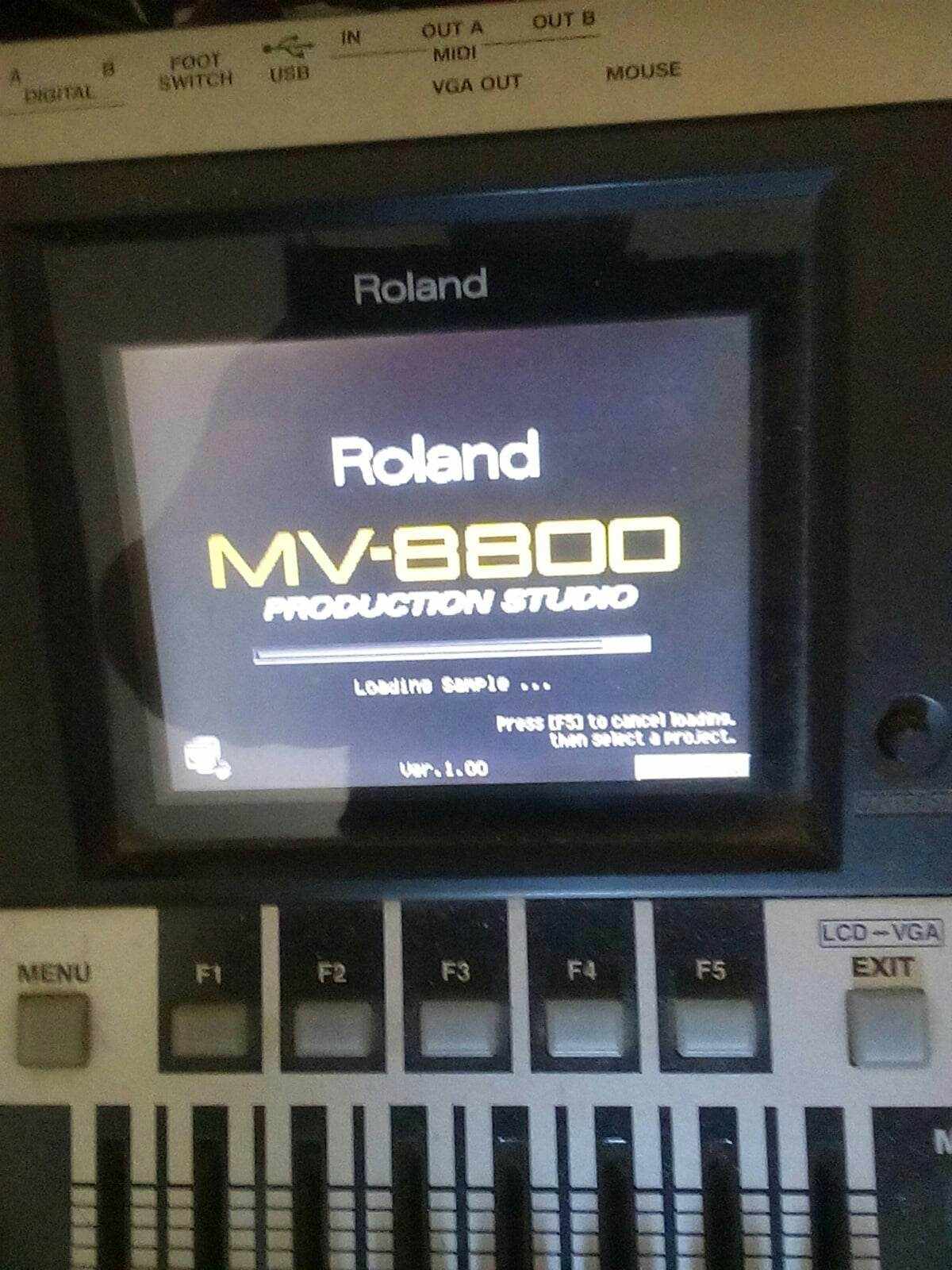 MV-8800 - Roland MV-8800 - Audiofanzine