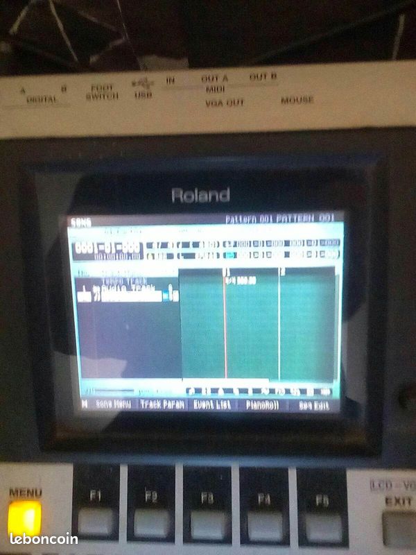 MV-8800 - Roland MV-8800 - Audiofanzine