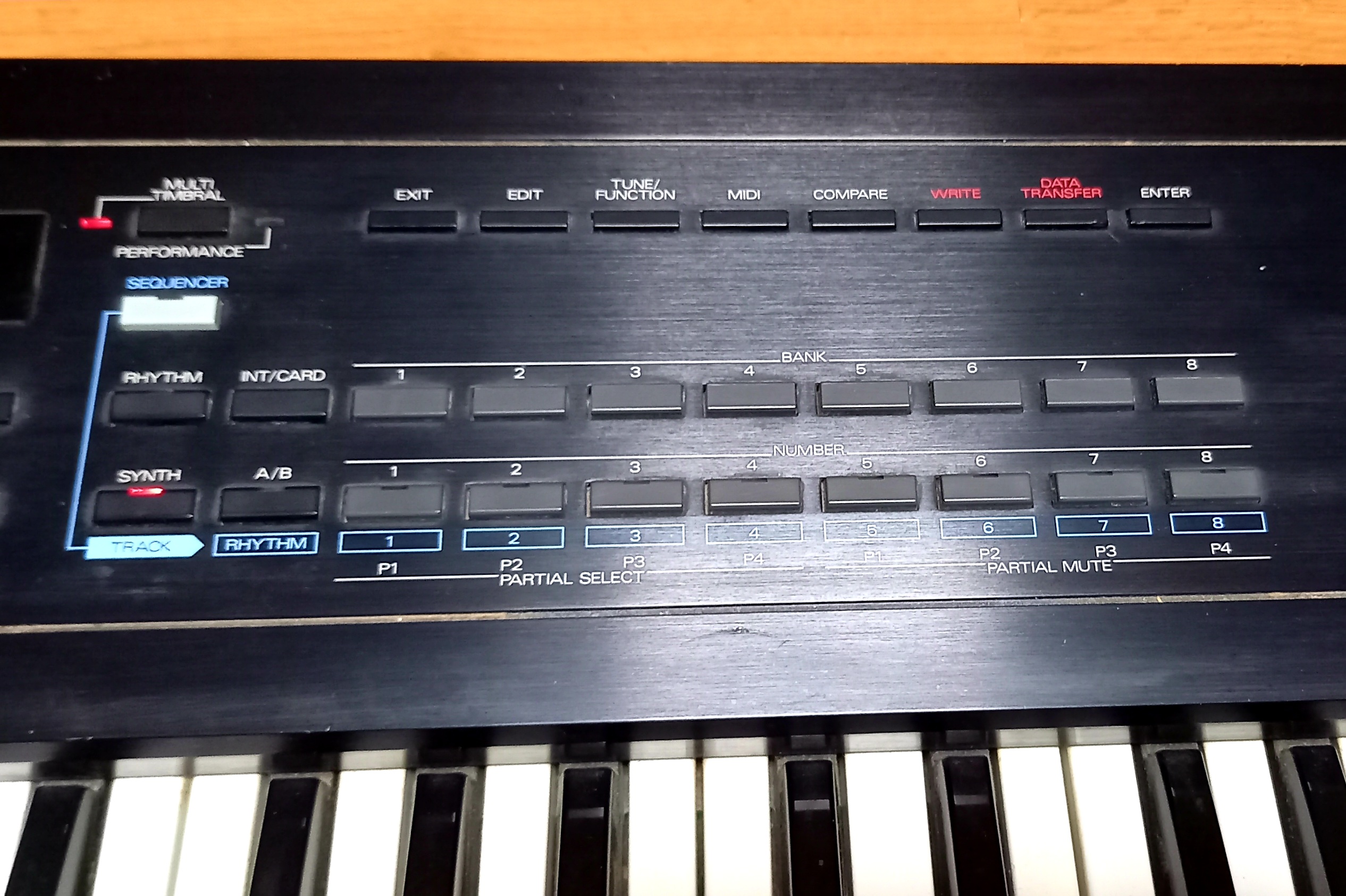 PG-10 Synth Programmer - Roland PG-10 Synth Programmer - Audiofanzine