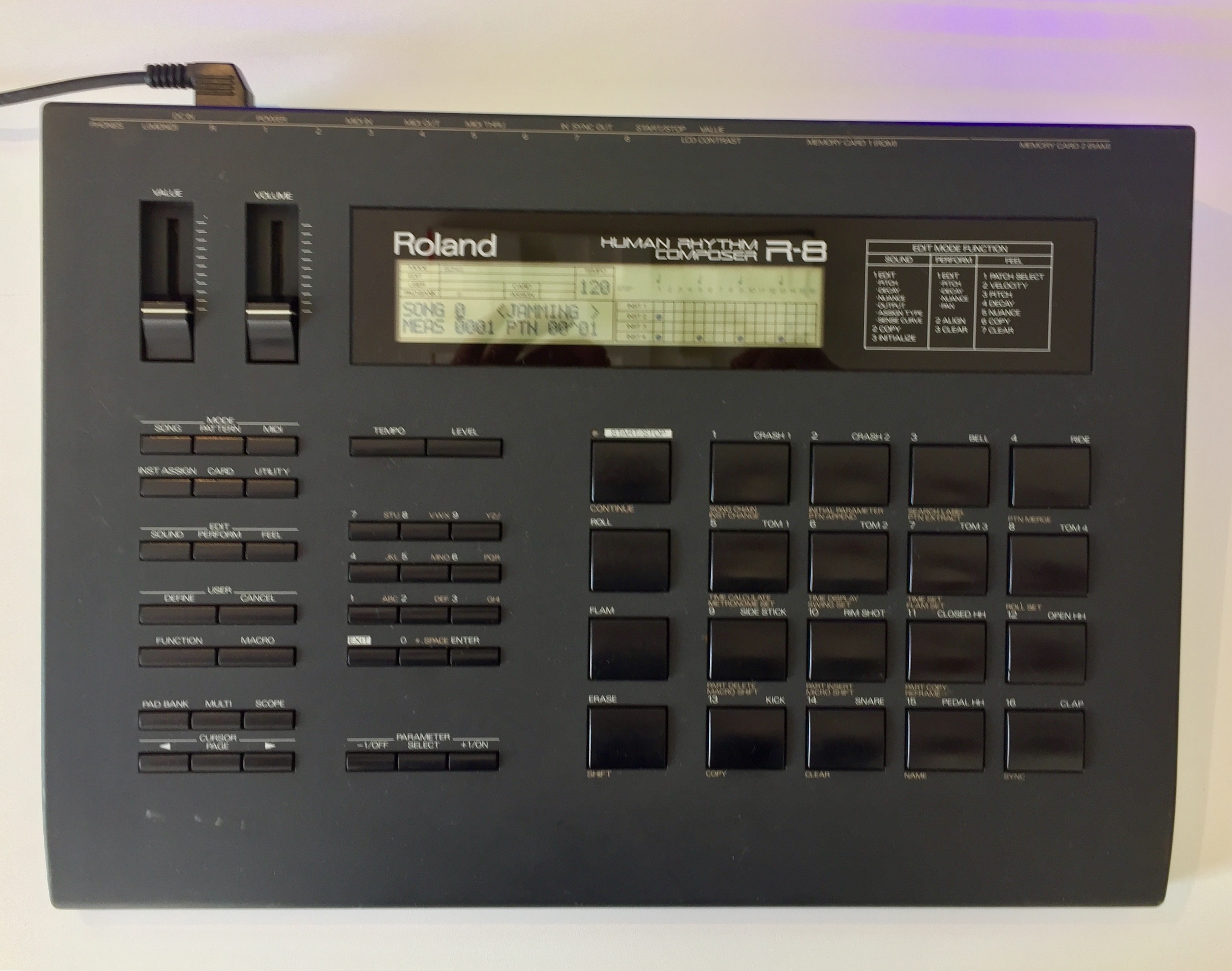 R-8 - Roland R-8 - Audiofanzine