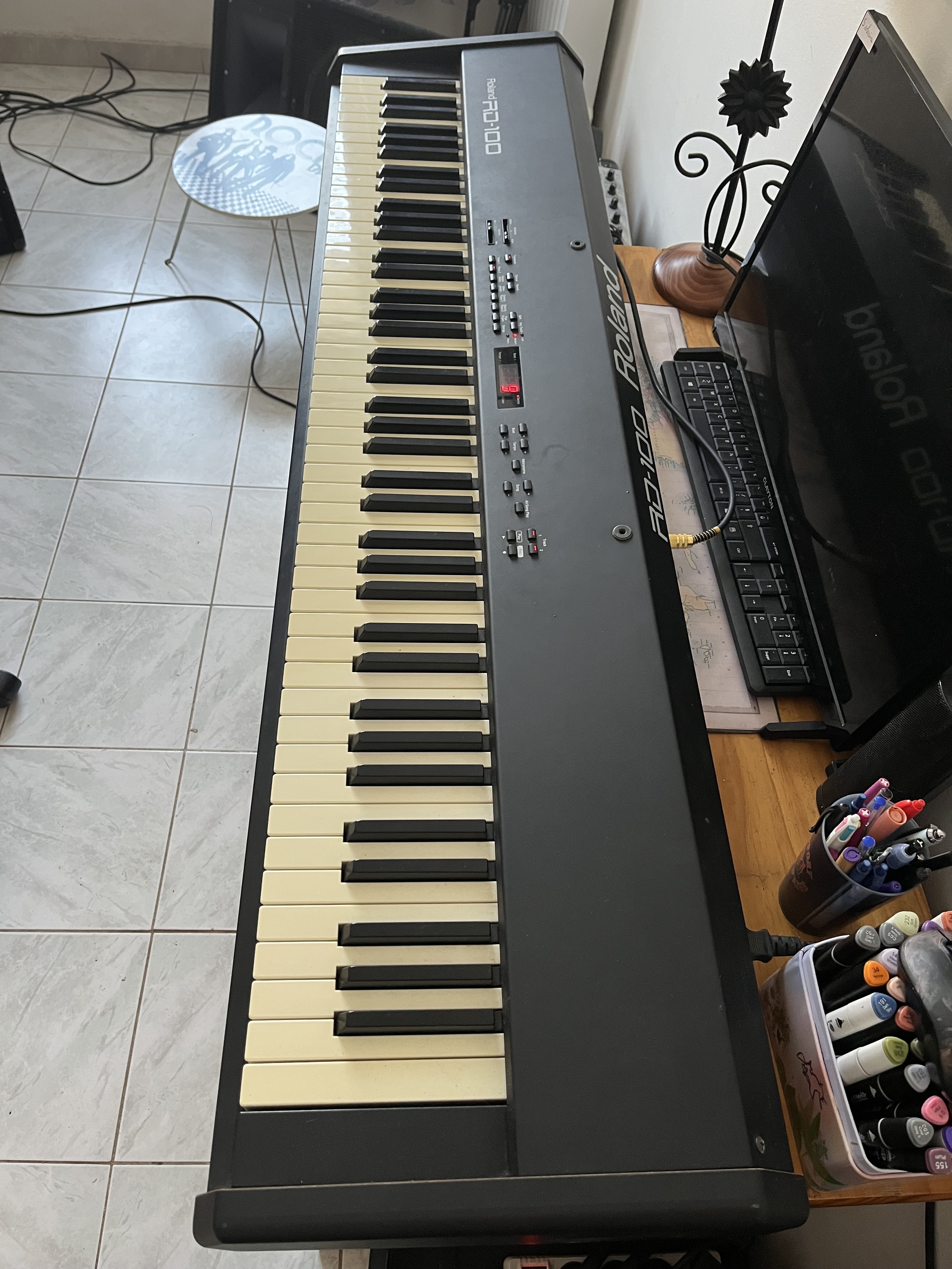 Roland rd-100 occasion (Provence-Alpes-Côte d'Azur) - Audiofanzine