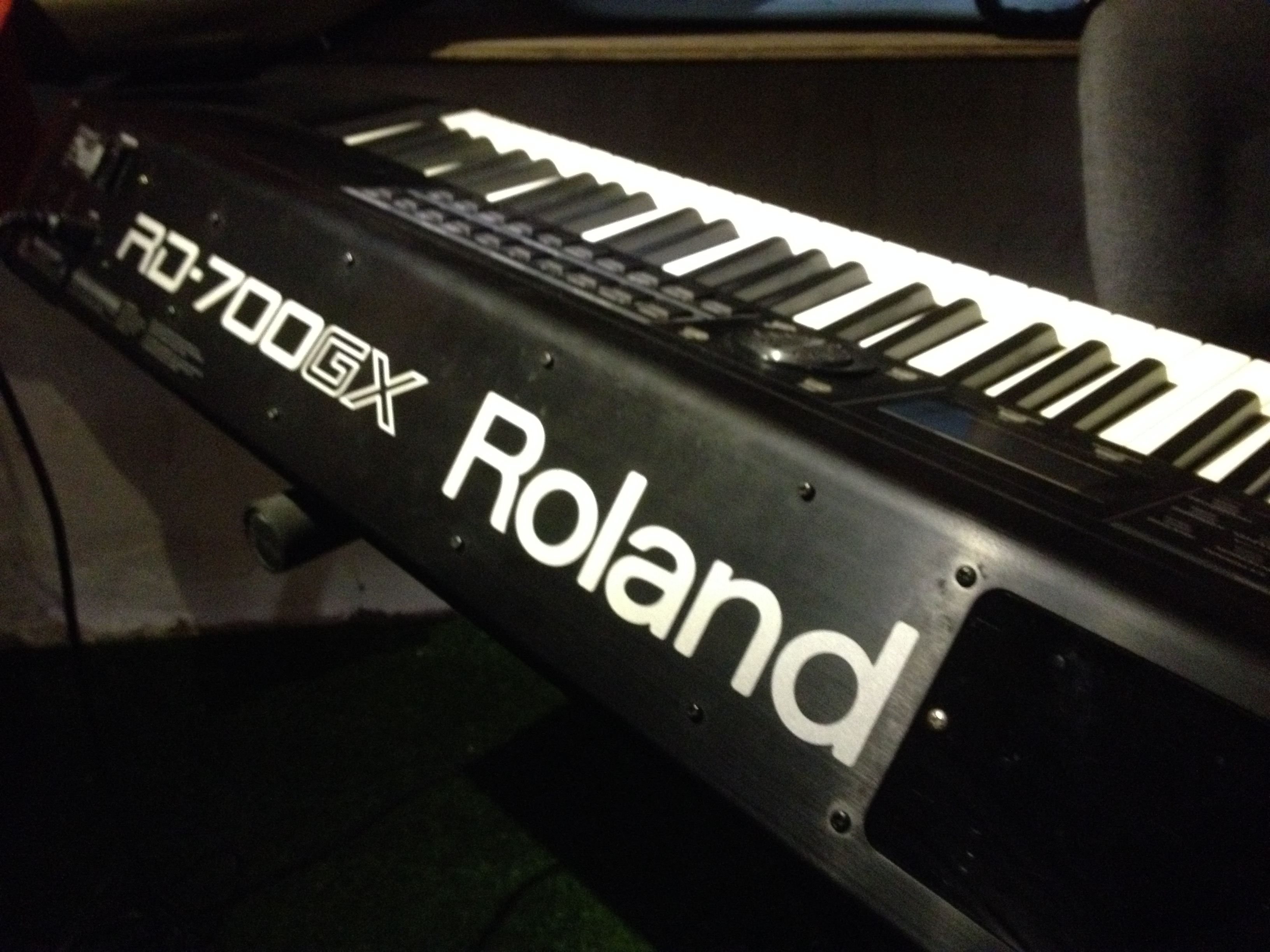 Photo Roland RD-700GX : Roland RD-700GX (35267) (#1005686) - Audiofanzine