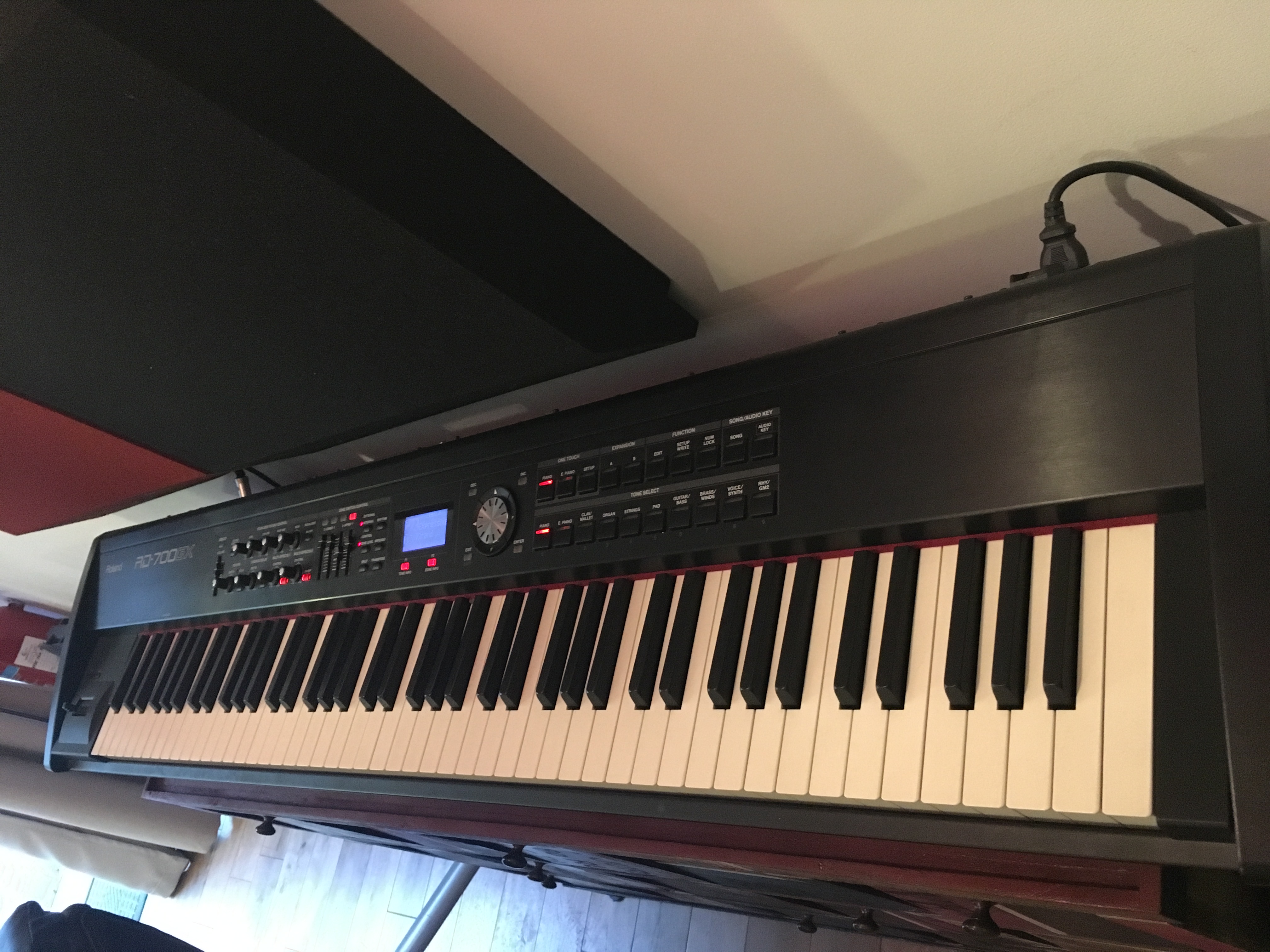 Vends Piano Roland RD-700GX (Midi-Pyrénées) - Audiofanzine
