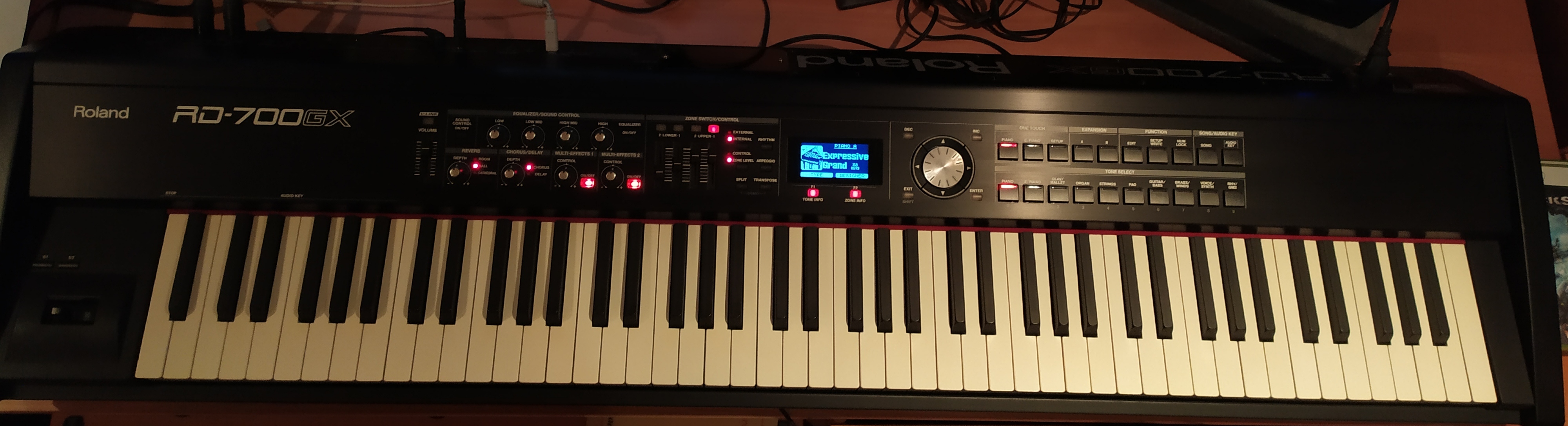 RD-700GX - Roland RD-700GX - Audiofanzine