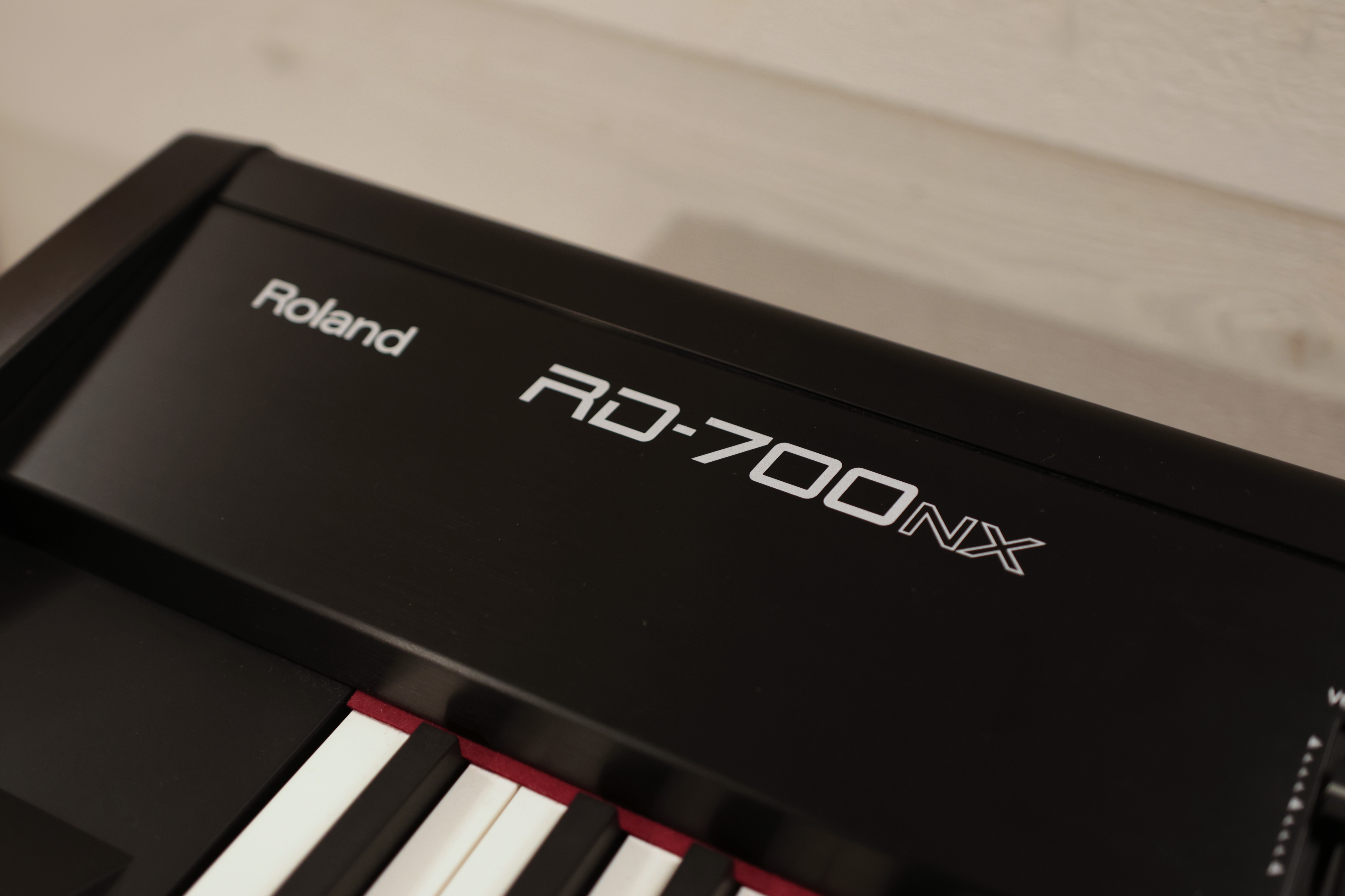 Piano de scène - Synthé - ROLAND RD-700NX (Rhône-Alpes) - Audiofanzine