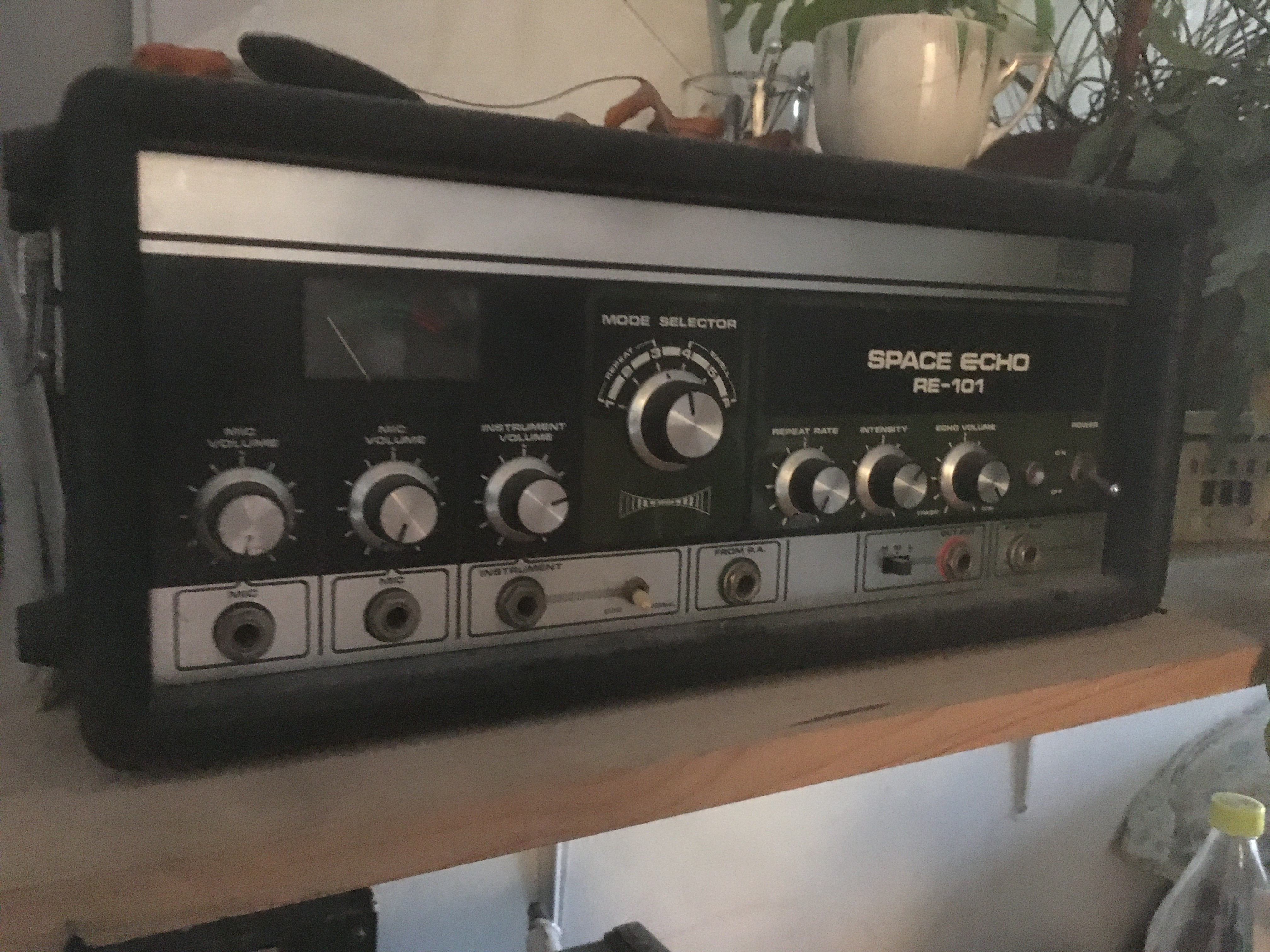 RE-150 Space Echo - Roland RE-150 Space Echo - Audiofanzine