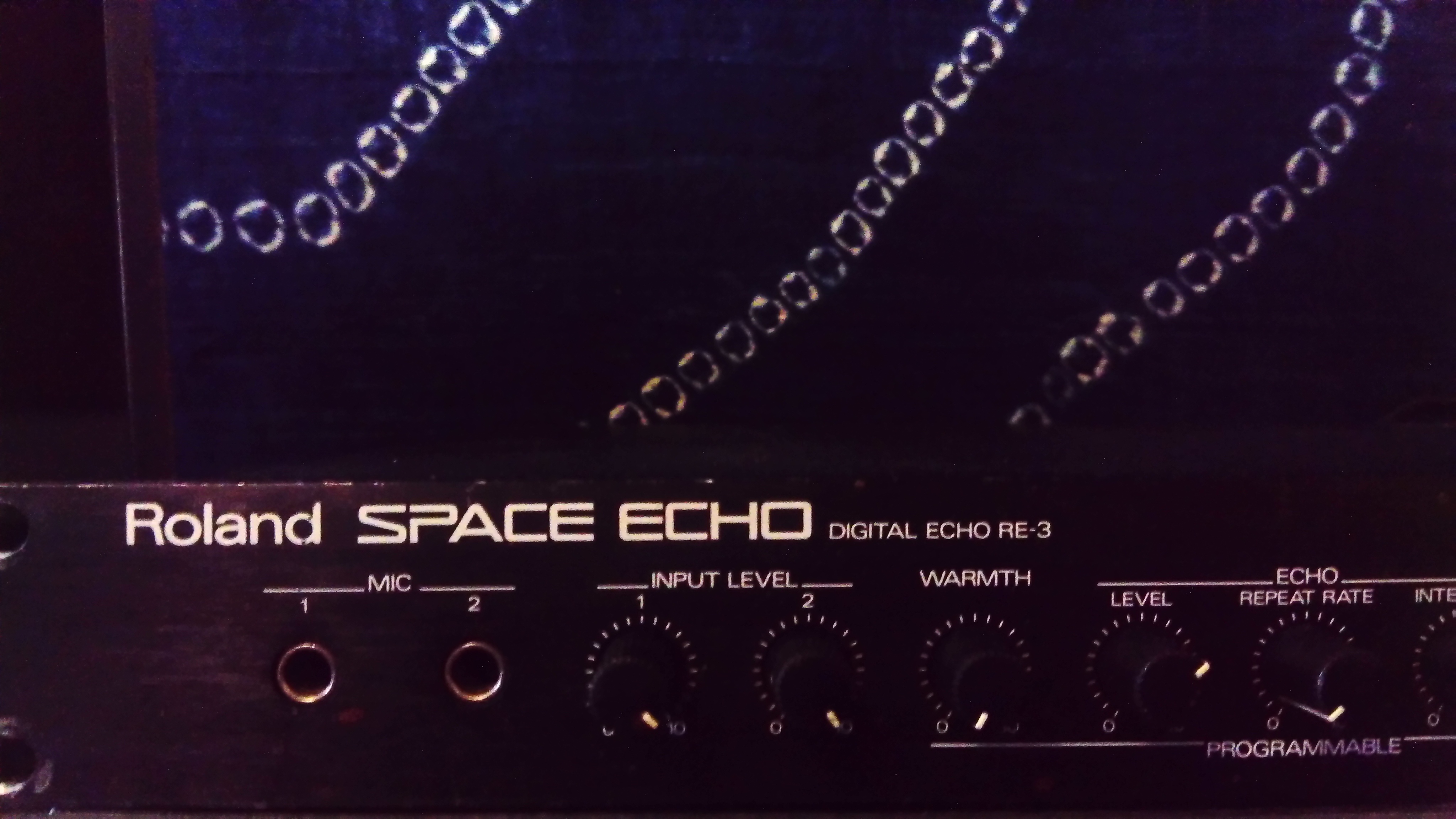 RE-3 SPACE ECHO - Roland RE-3 Space Echo - Audiofanzine
