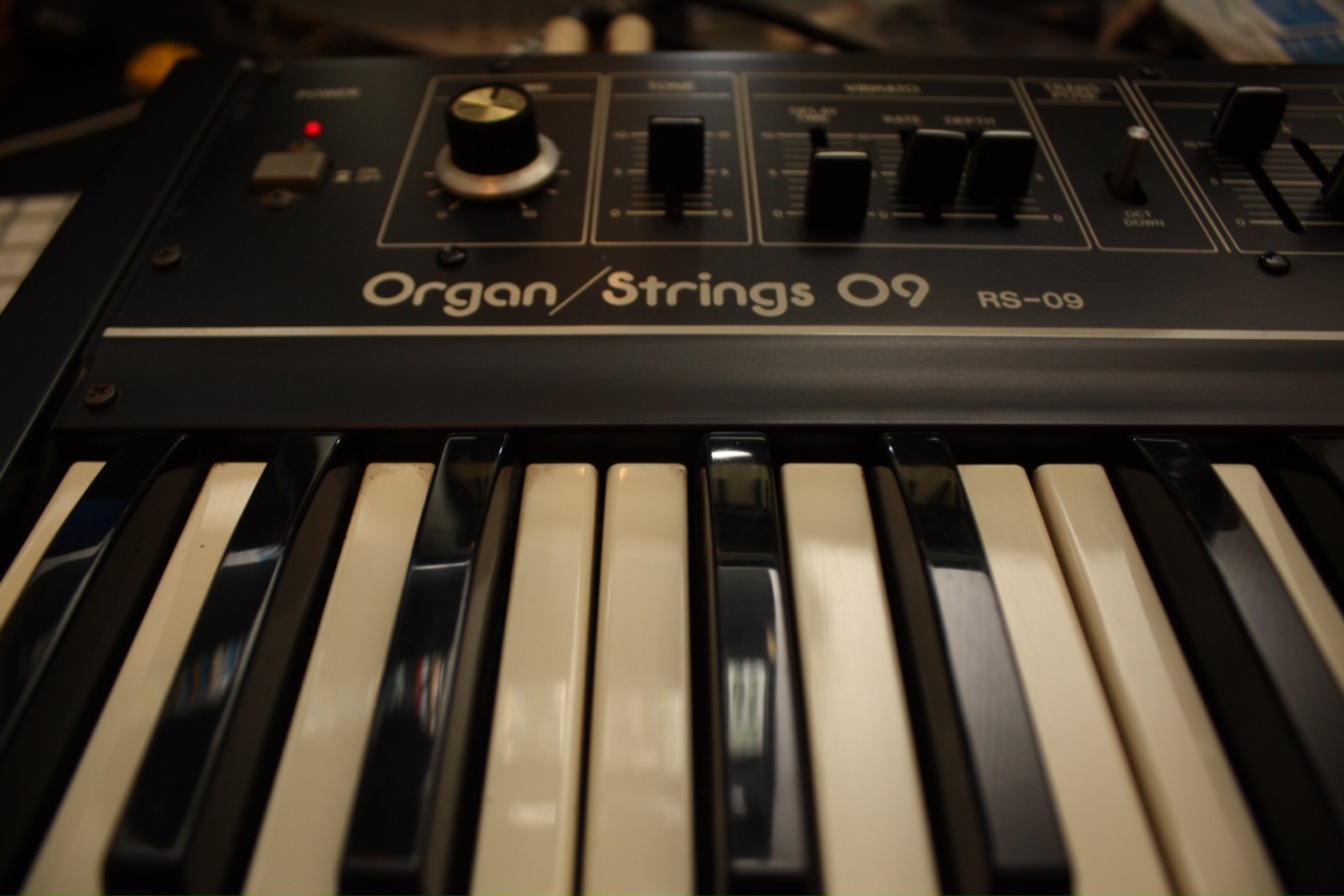 RS-09 - Roland RS-09 - Audiofanzine