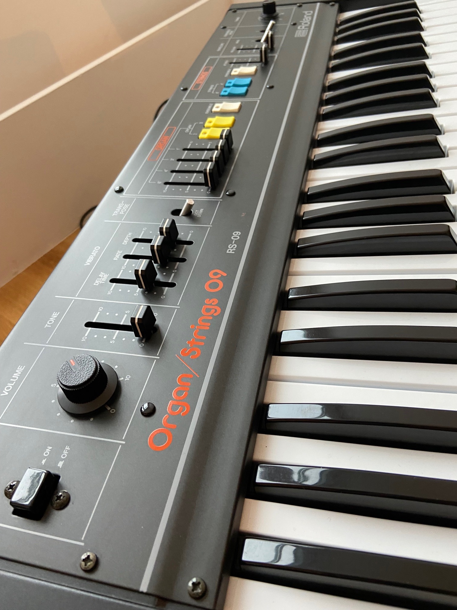 RS-09 - Roland RS-09 - Audiofanzine