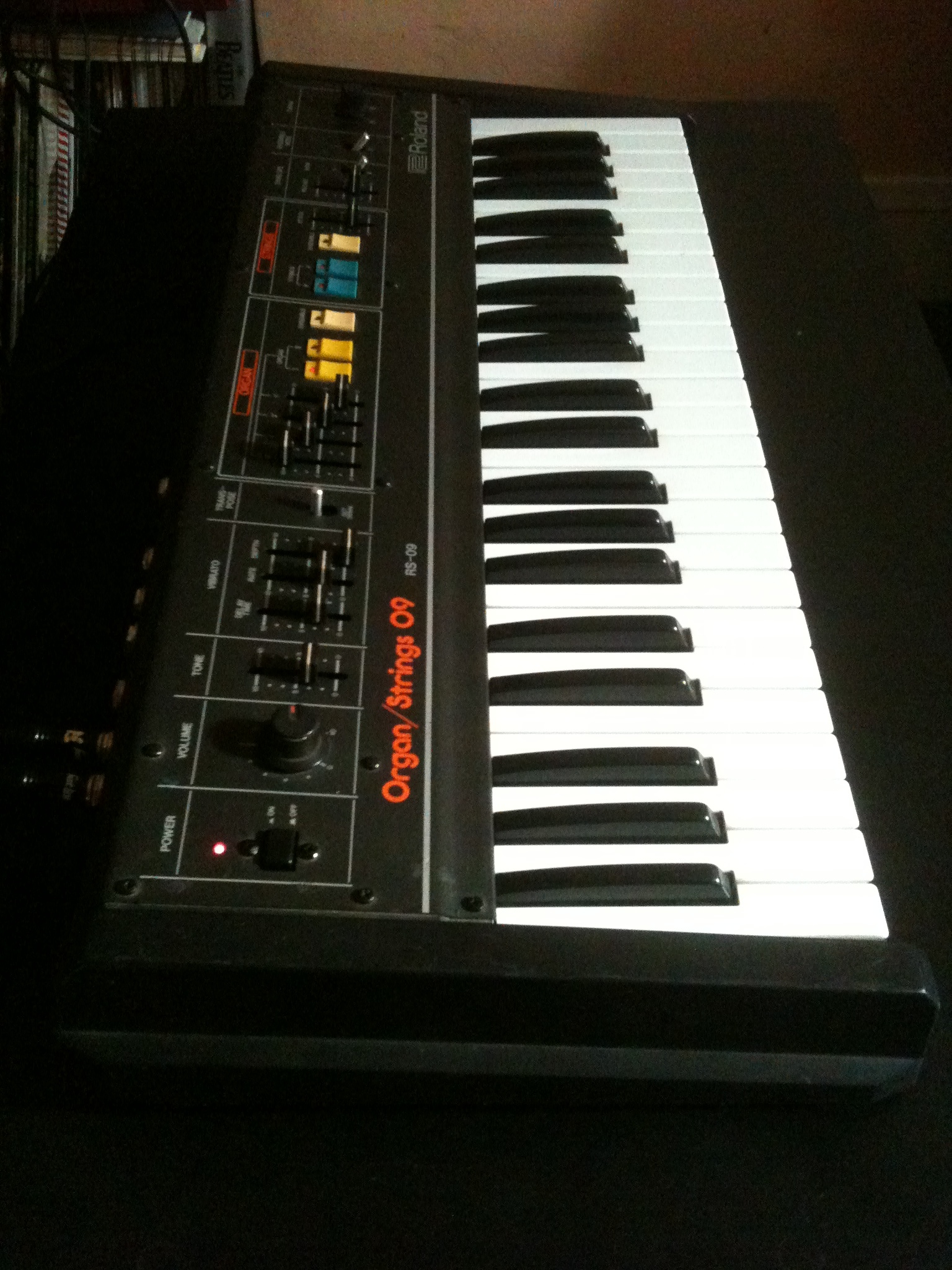 RS-09 MK2 - Roland RS-09 Mk2 - Audiofanzine