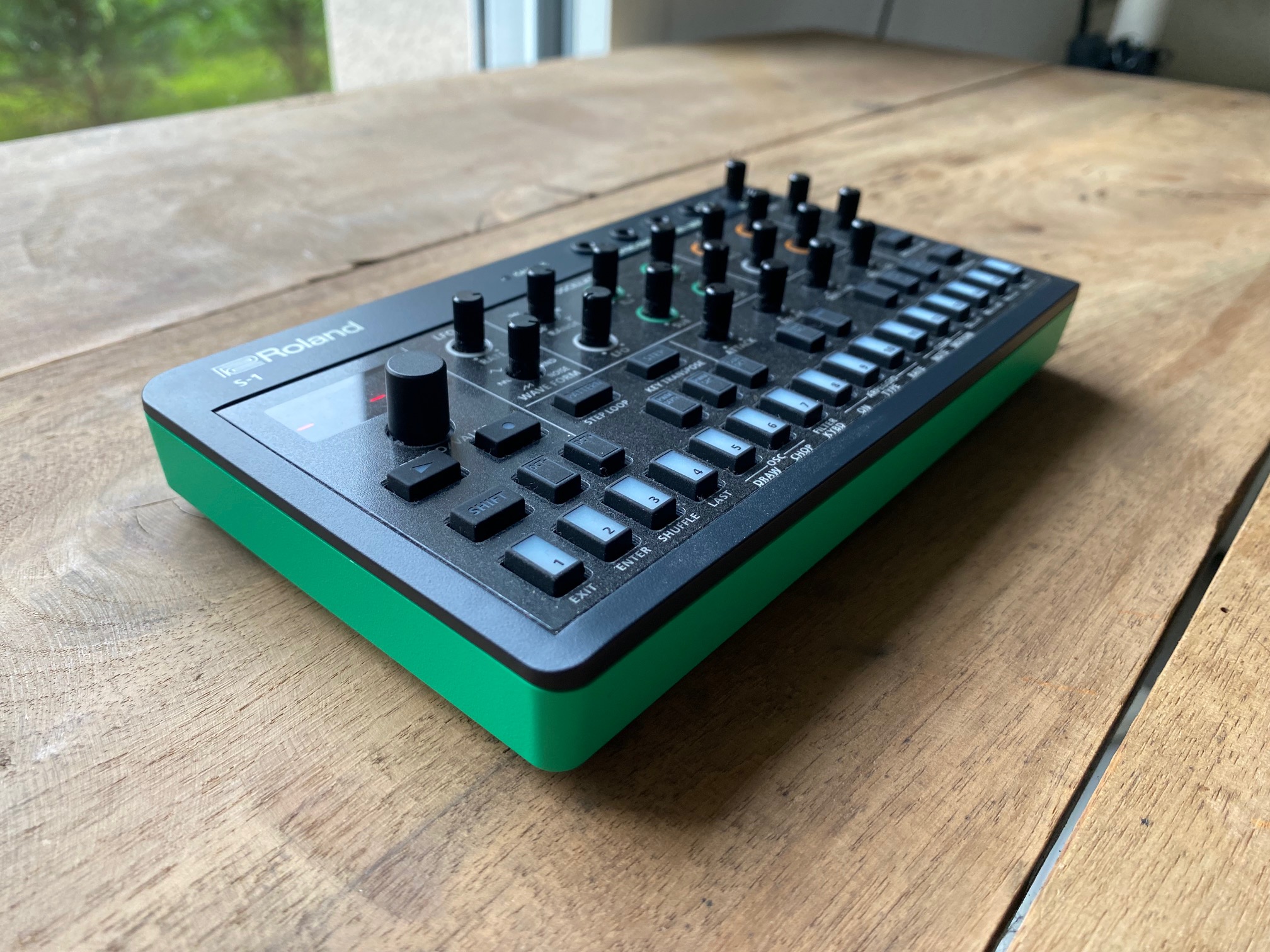 S-1 Tweak Synth - Roland S-1 Tweak Synth - Audiofanzine