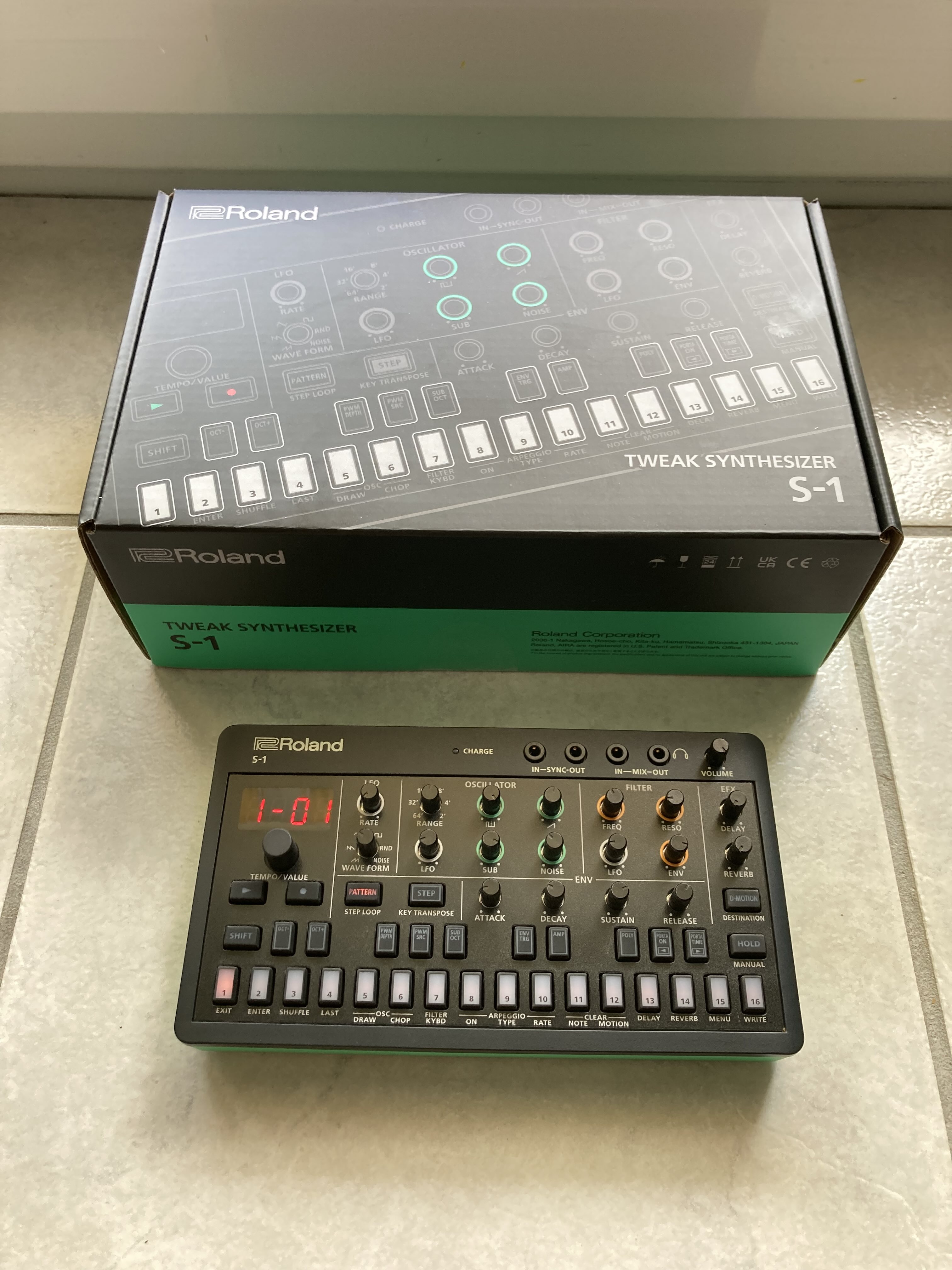 S-1 Tweak Synth - Roland S-1 Tweak Synth - Audiofanzine
