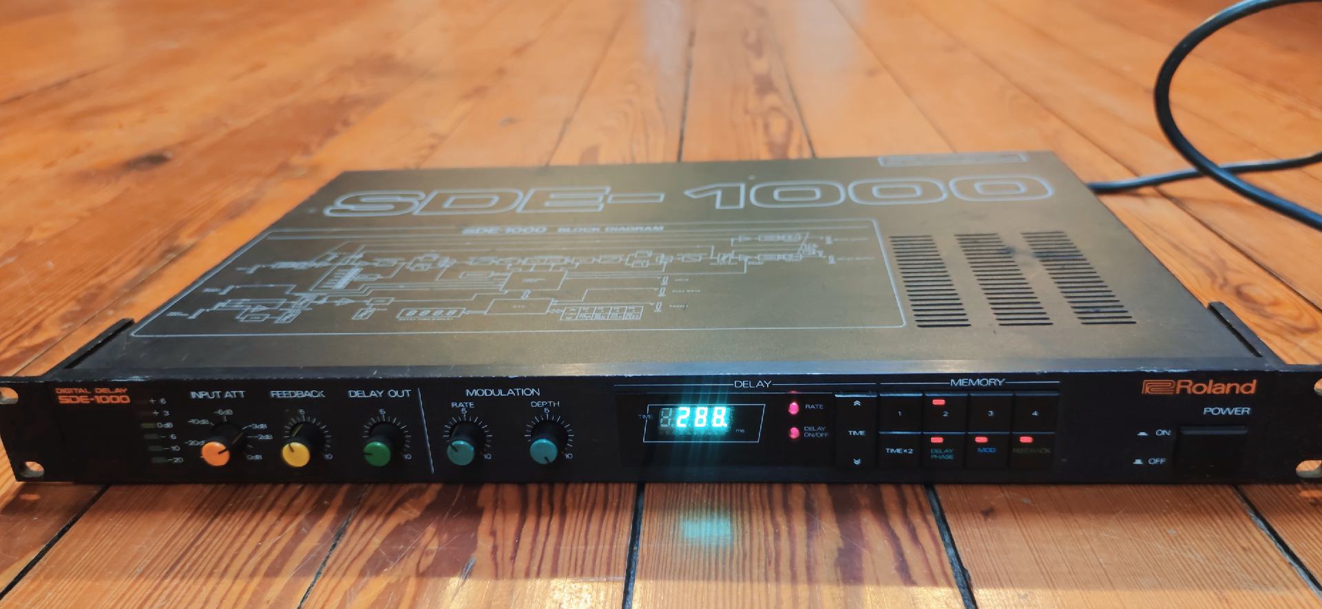 SDE-1000 - Roland SDE-1000 - Audiofanzine