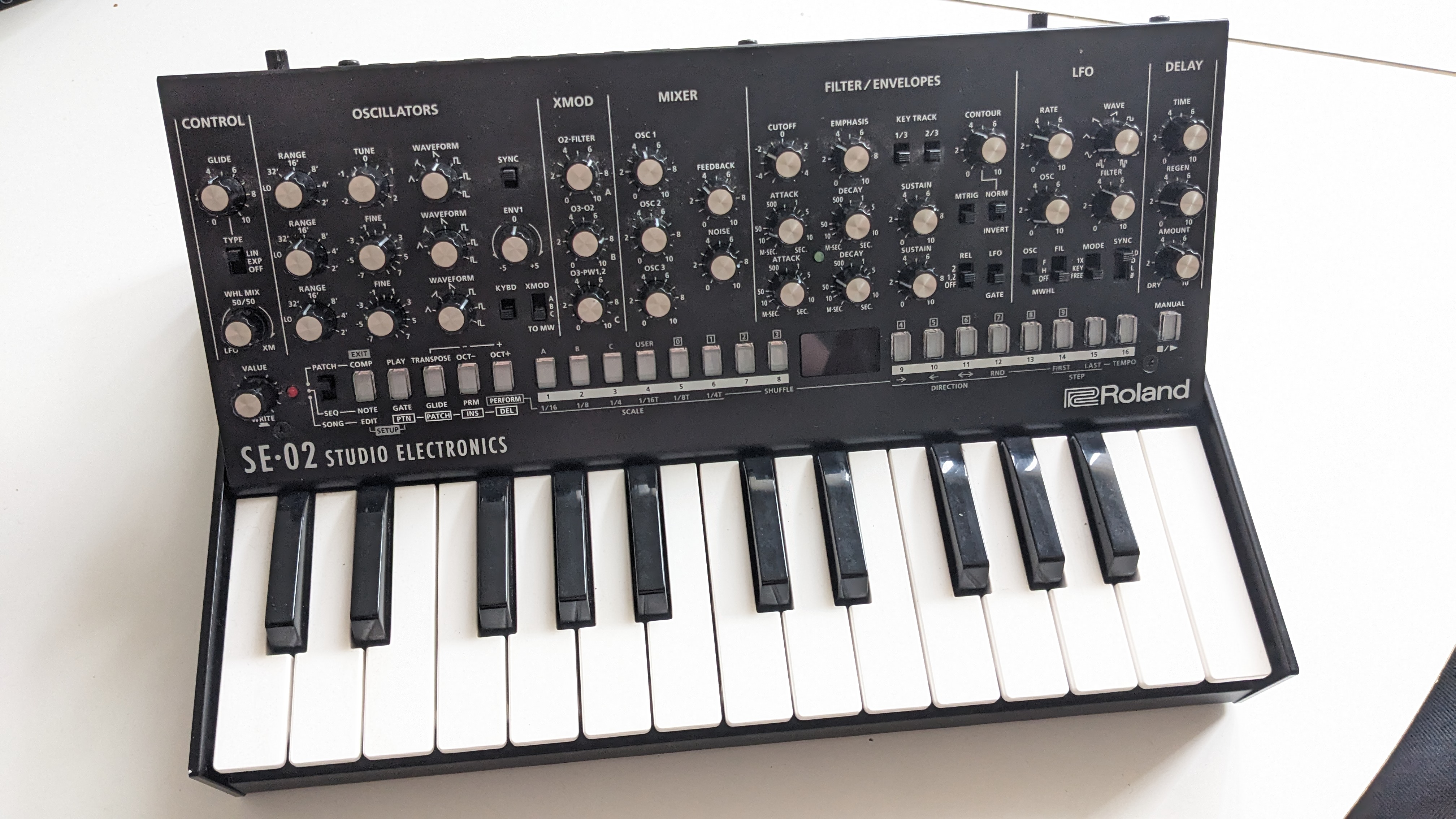 SE-02 - Roland SE-02 - Audiofanzine