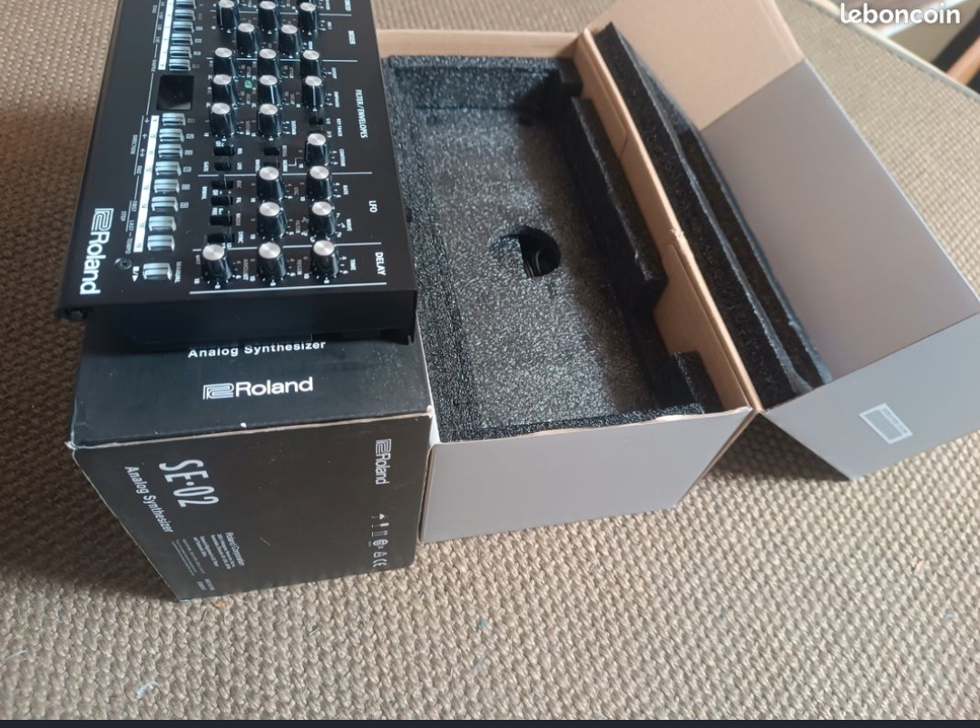 SE-02 - Roland SE-02 - Audiofanzine