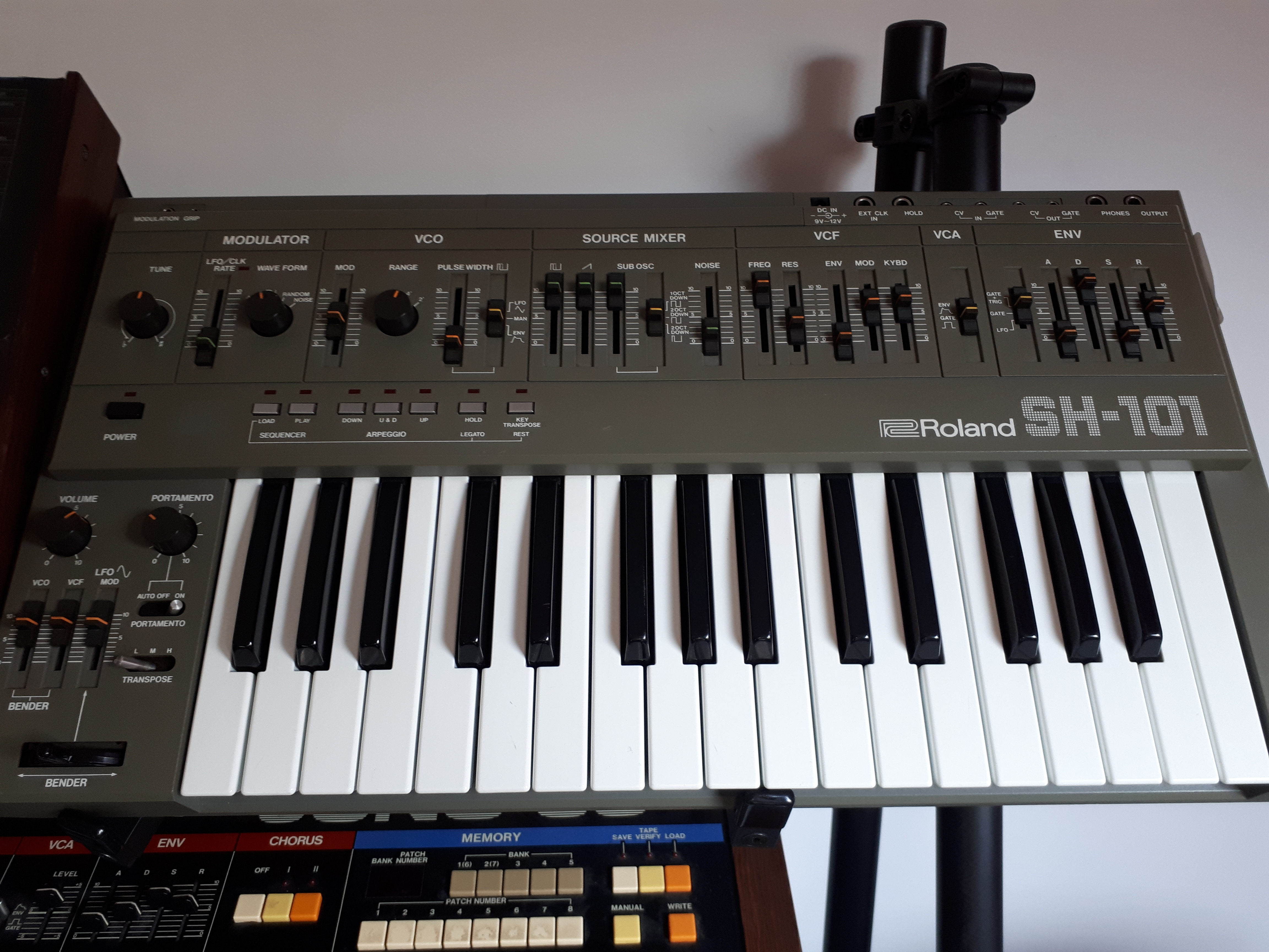 SH-101 - Roland SH-101 - Audiofanzine