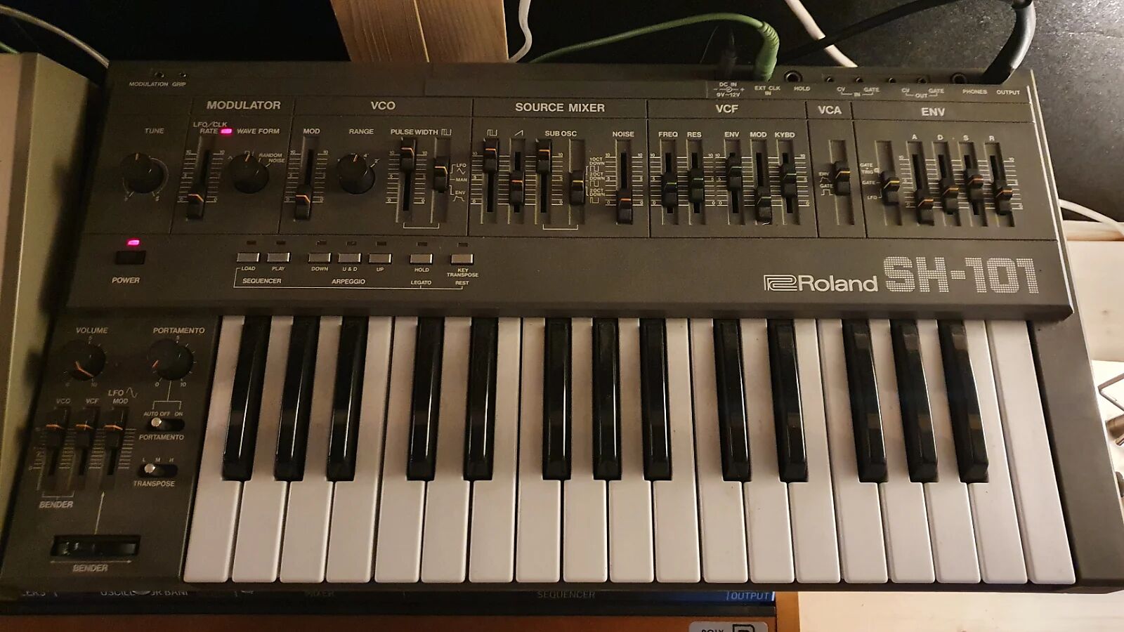 SH-101 - Roland SH-101 - Audiofanzine