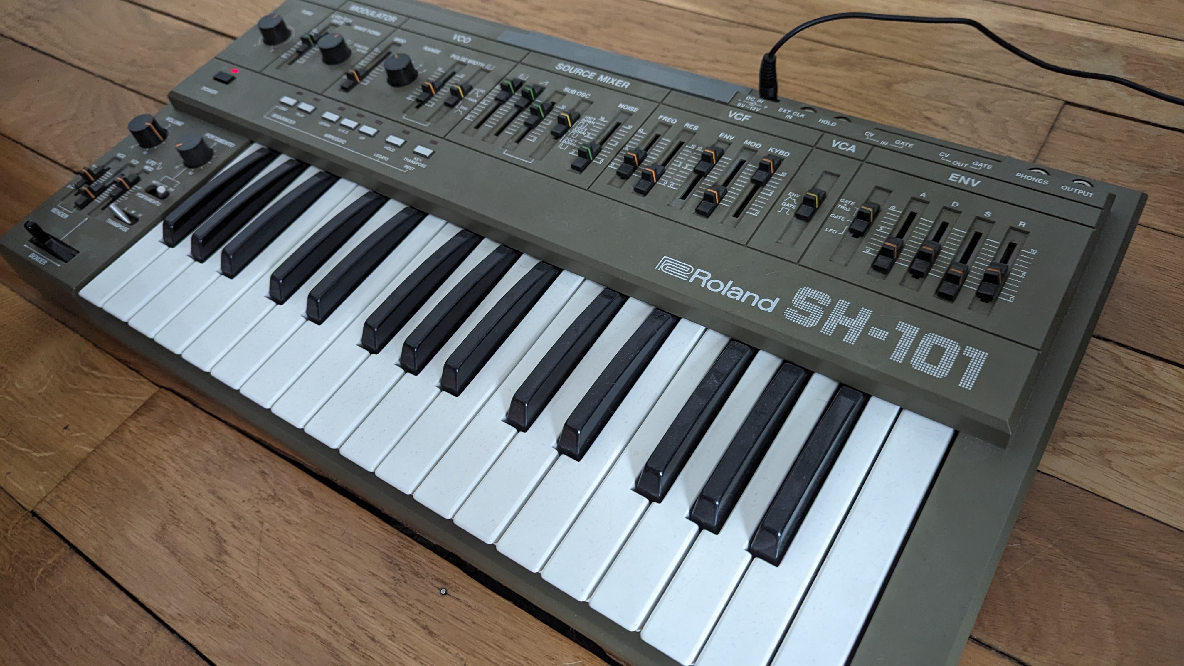 SH-101 - Roland SH-101 - Audiofanzine