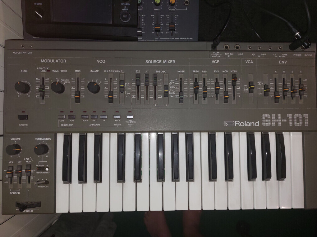 SH-101 - Roland SH-101 - Audiofanzine