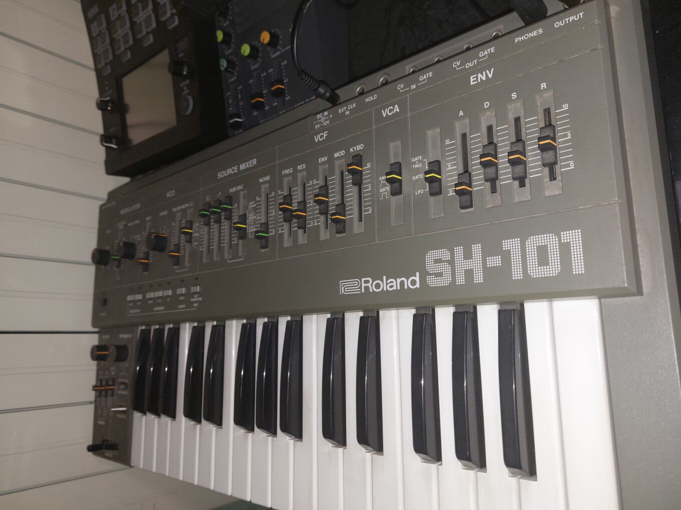 SH-101 - Roland SH-101 - Audiofanzine