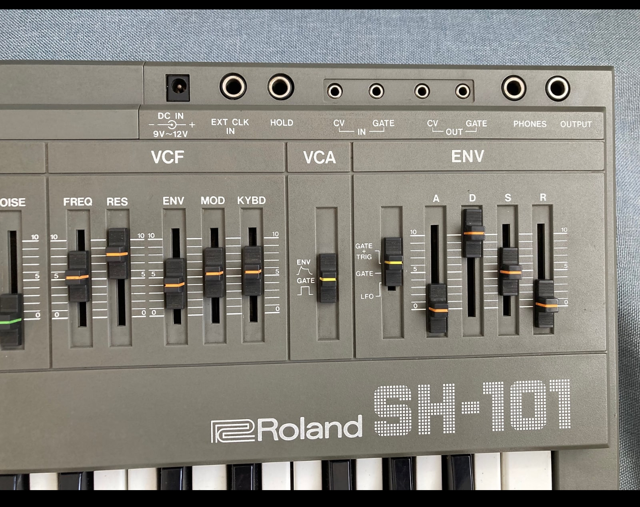 SH-101 - Roland SH-101 - Audiofanzine