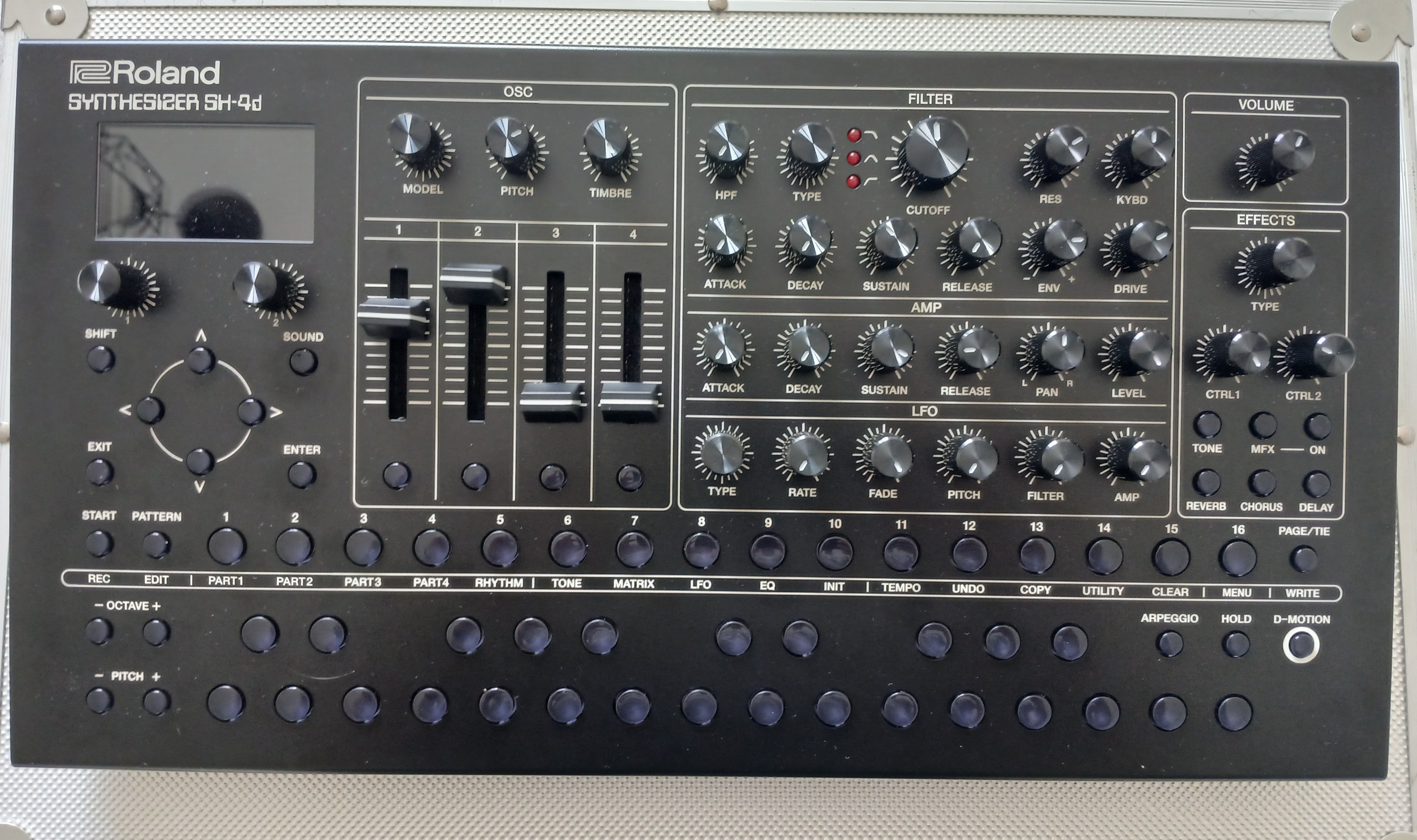 SH-4d - Roland SH-4d - Audiofanzine