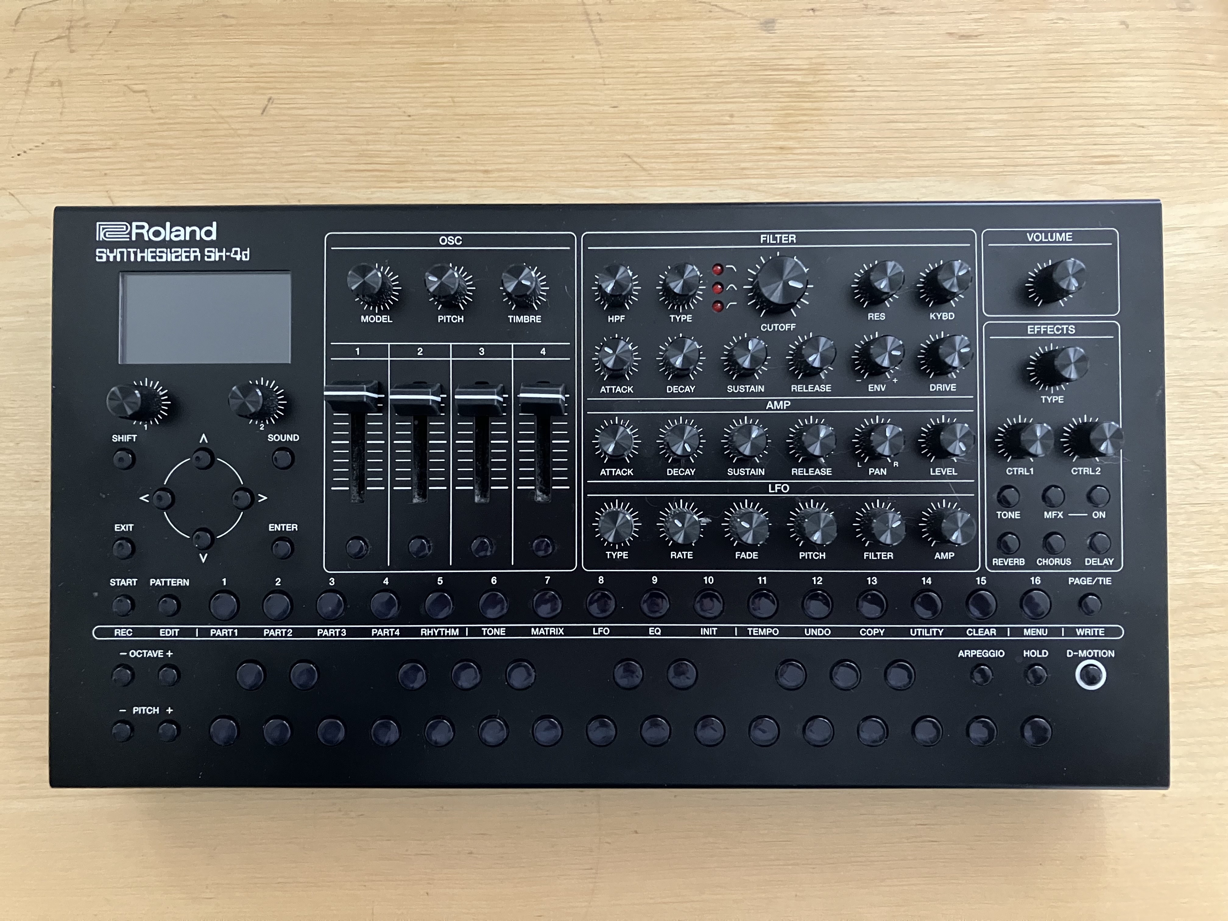 SH-4d - Roland SH-4d - Audiofanzine